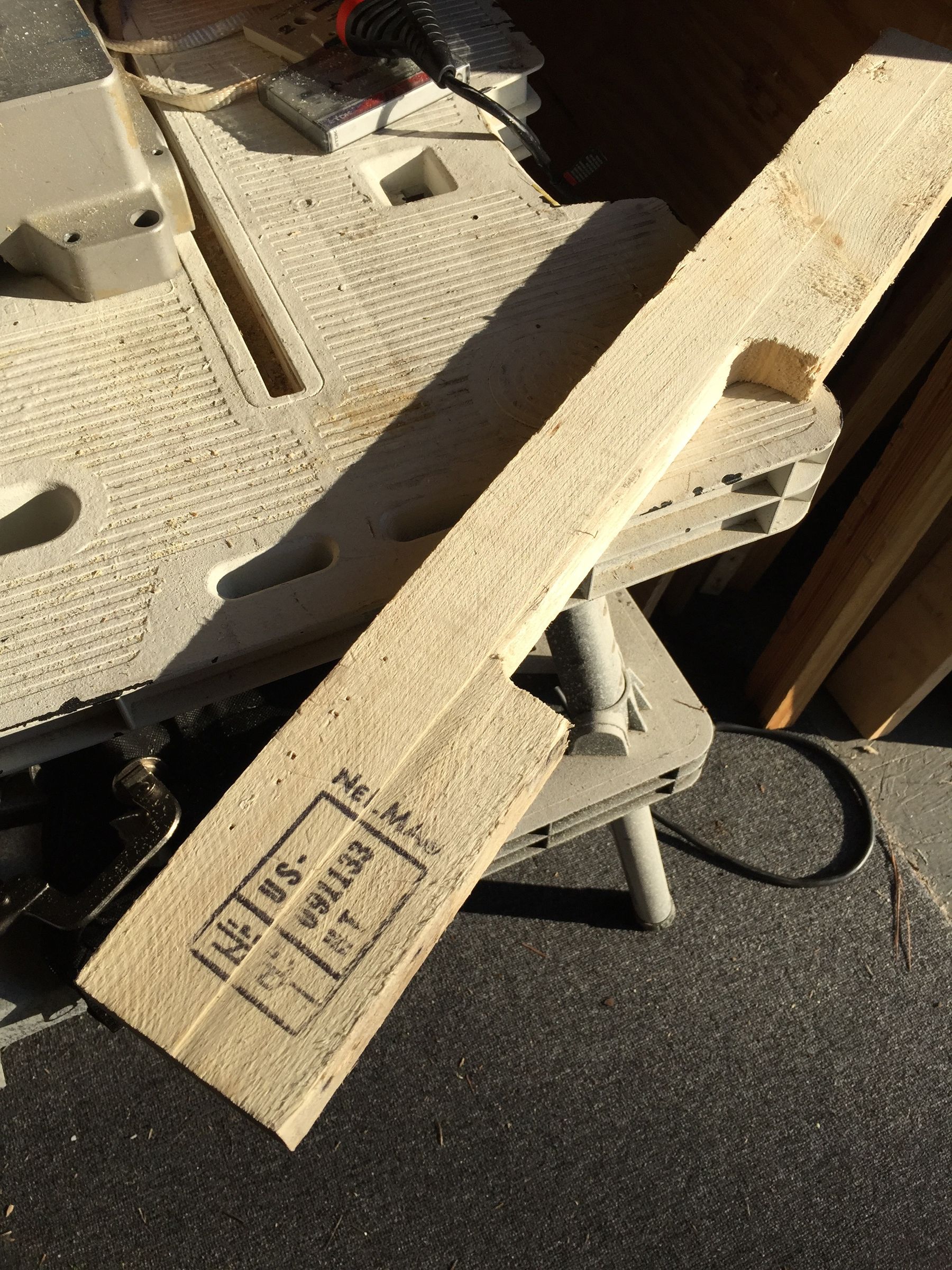 In-Stud Shelving : 4 Steps - Instructables