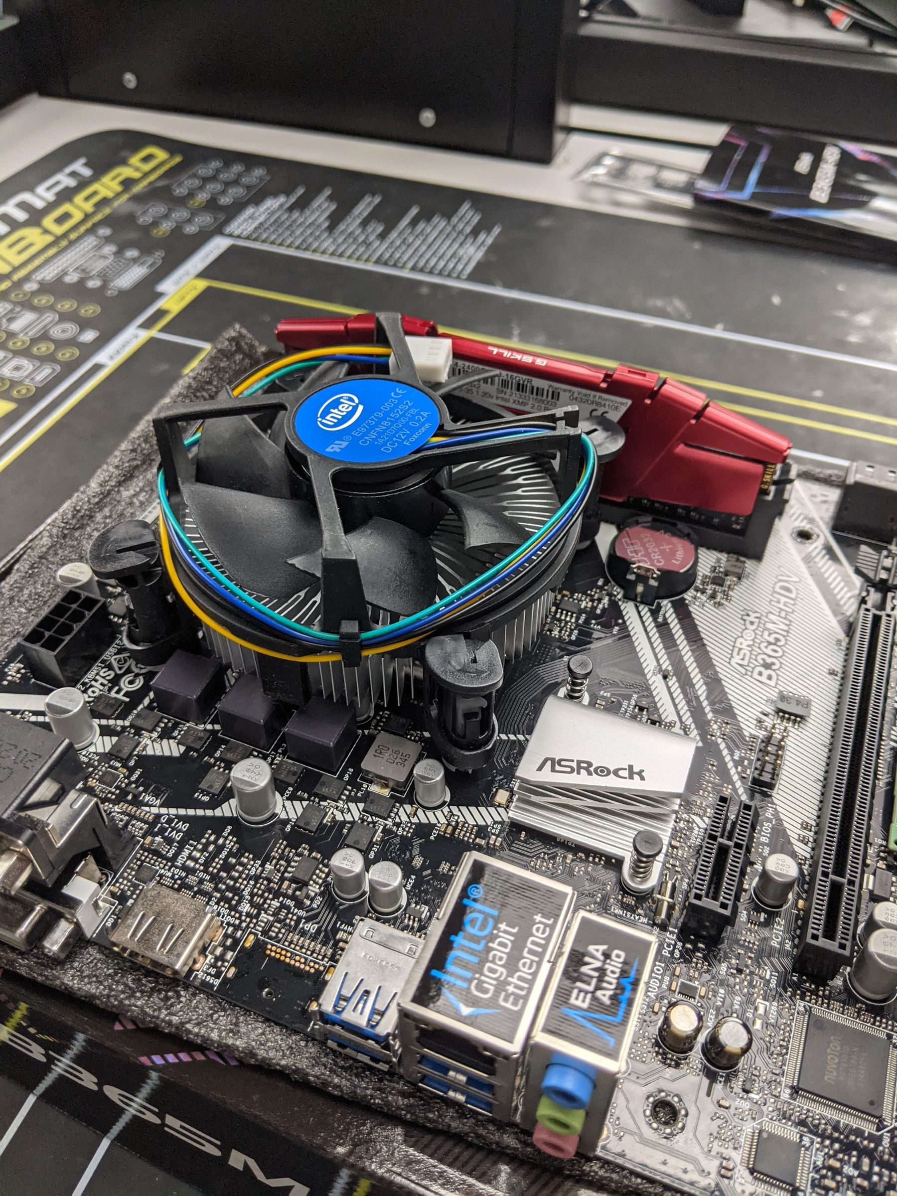 Computer Build Guide : 11 Steps - Instructables