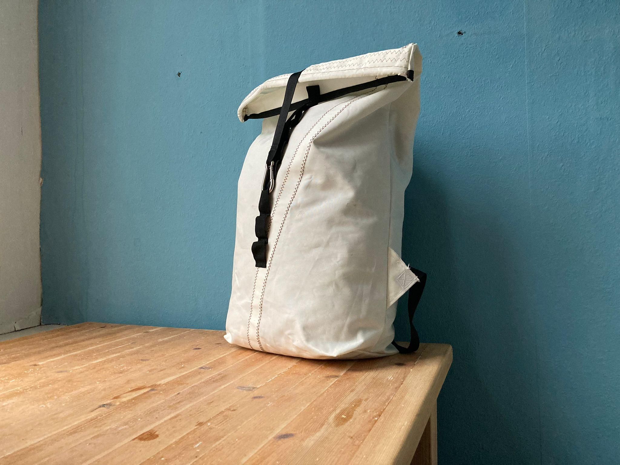 Recycled Sail Bag : 11 Steps (with Pictures) - Instructables