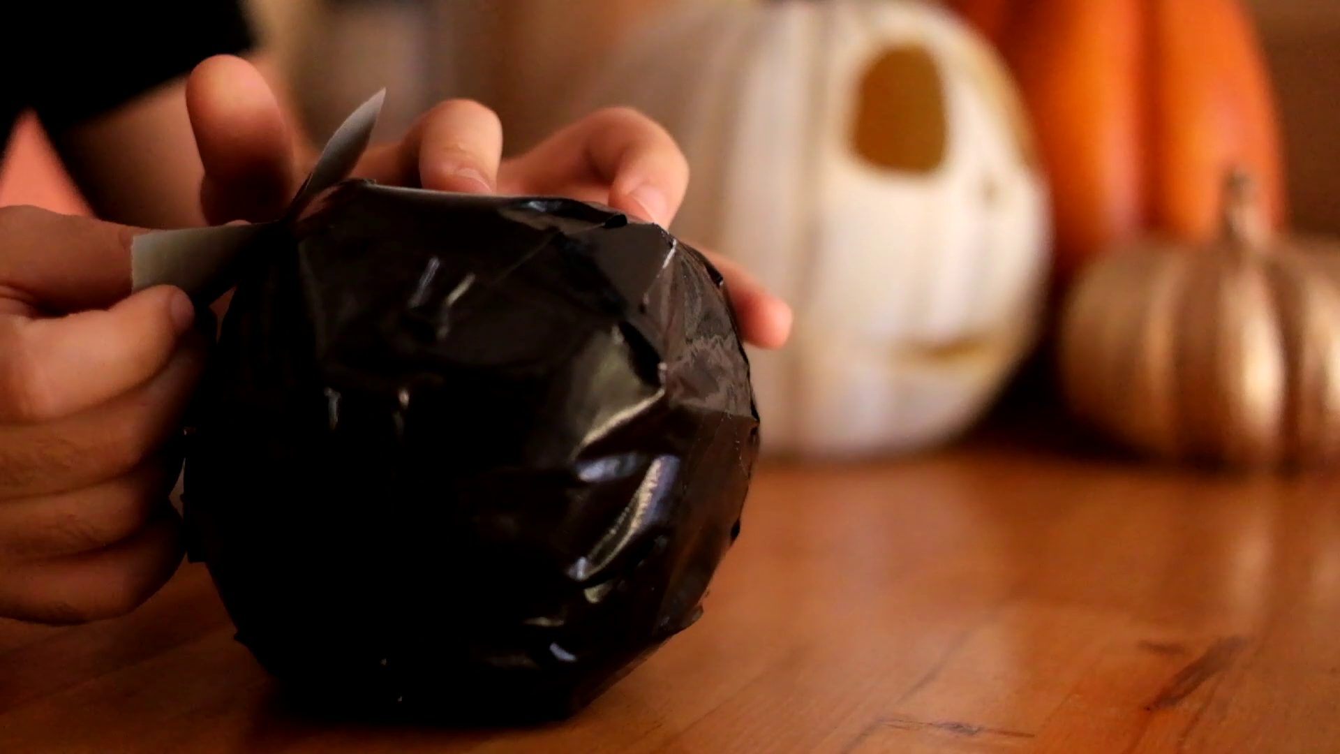 DIY Halloween Ghosts : 6 Steps (with Pictures) - Instructables