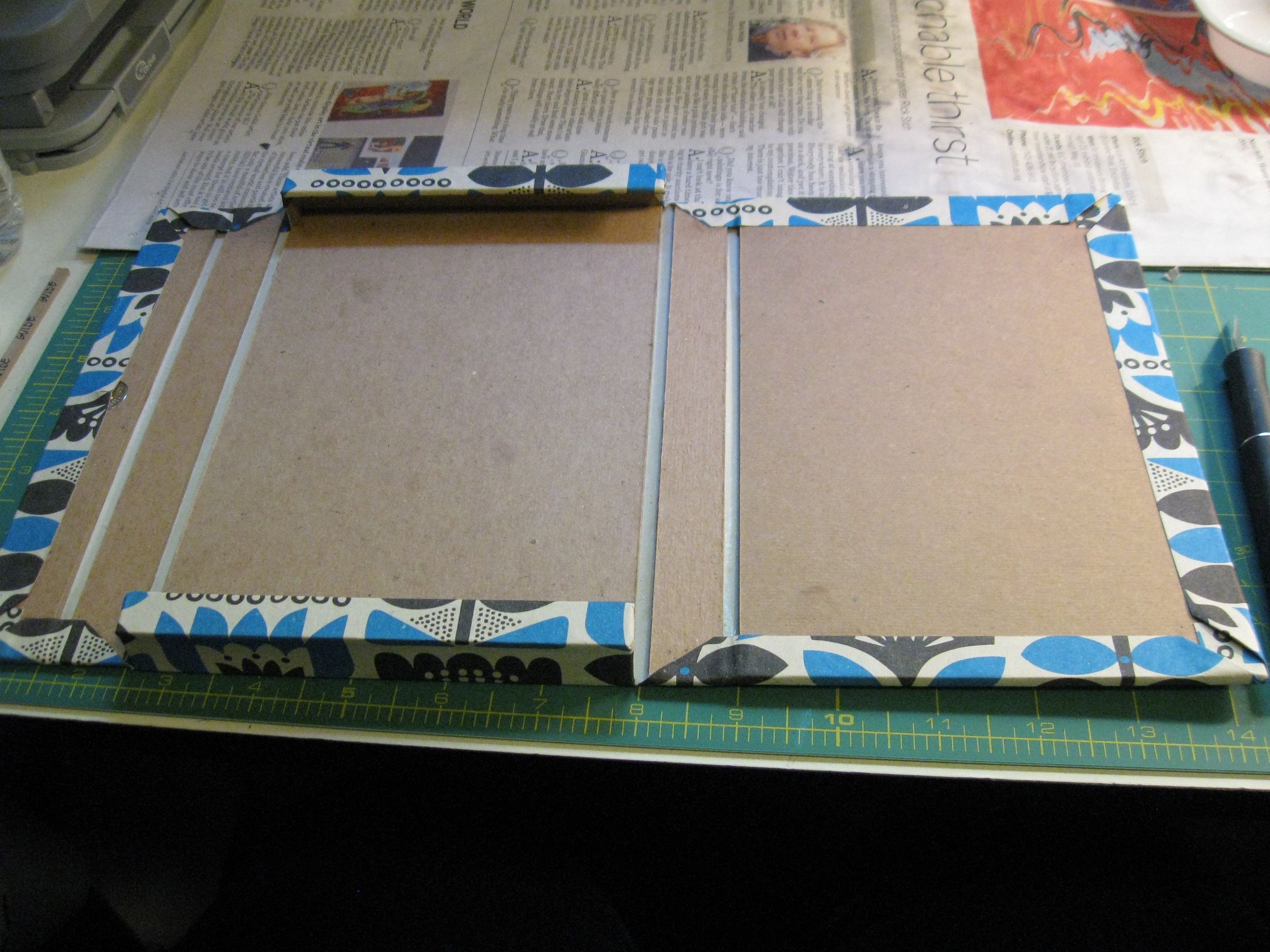 Kindle Cover W/ Magnetic Closure - Instructables