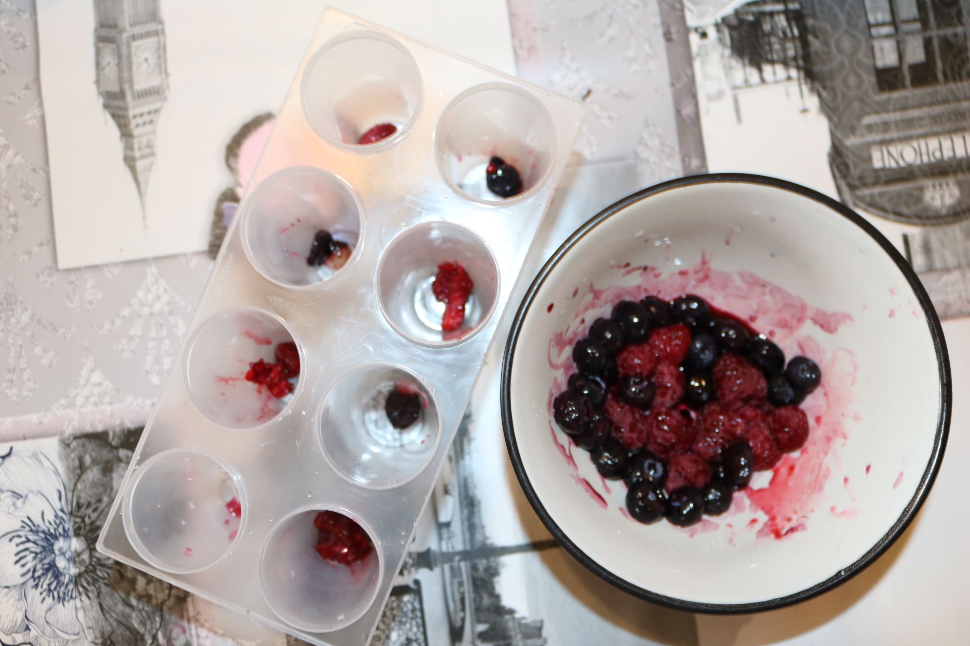 Berry White Ice Pops : 5 Steps - Instructables