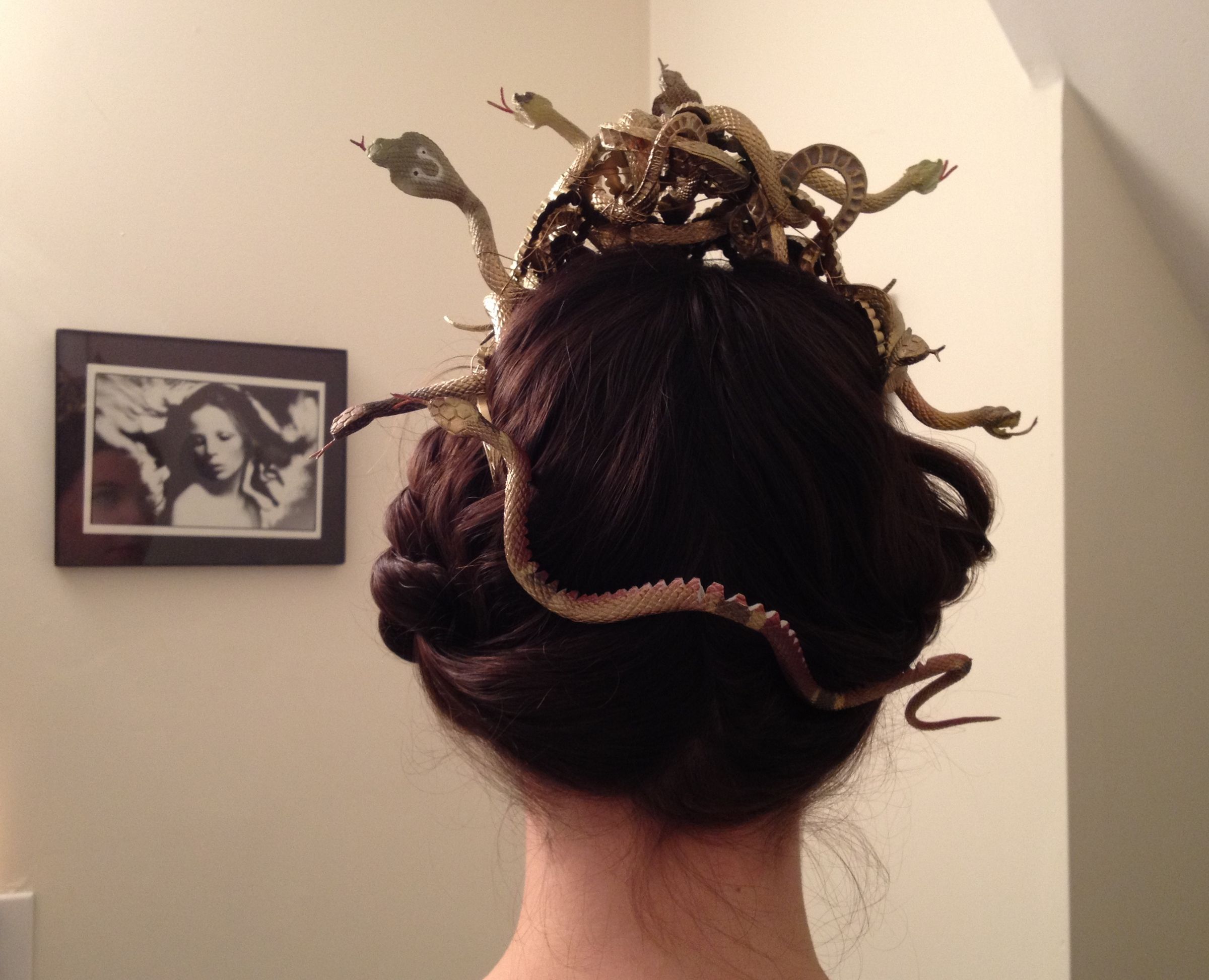 Medusa Crown : 6 Steps (with Pictures) - Instructables
