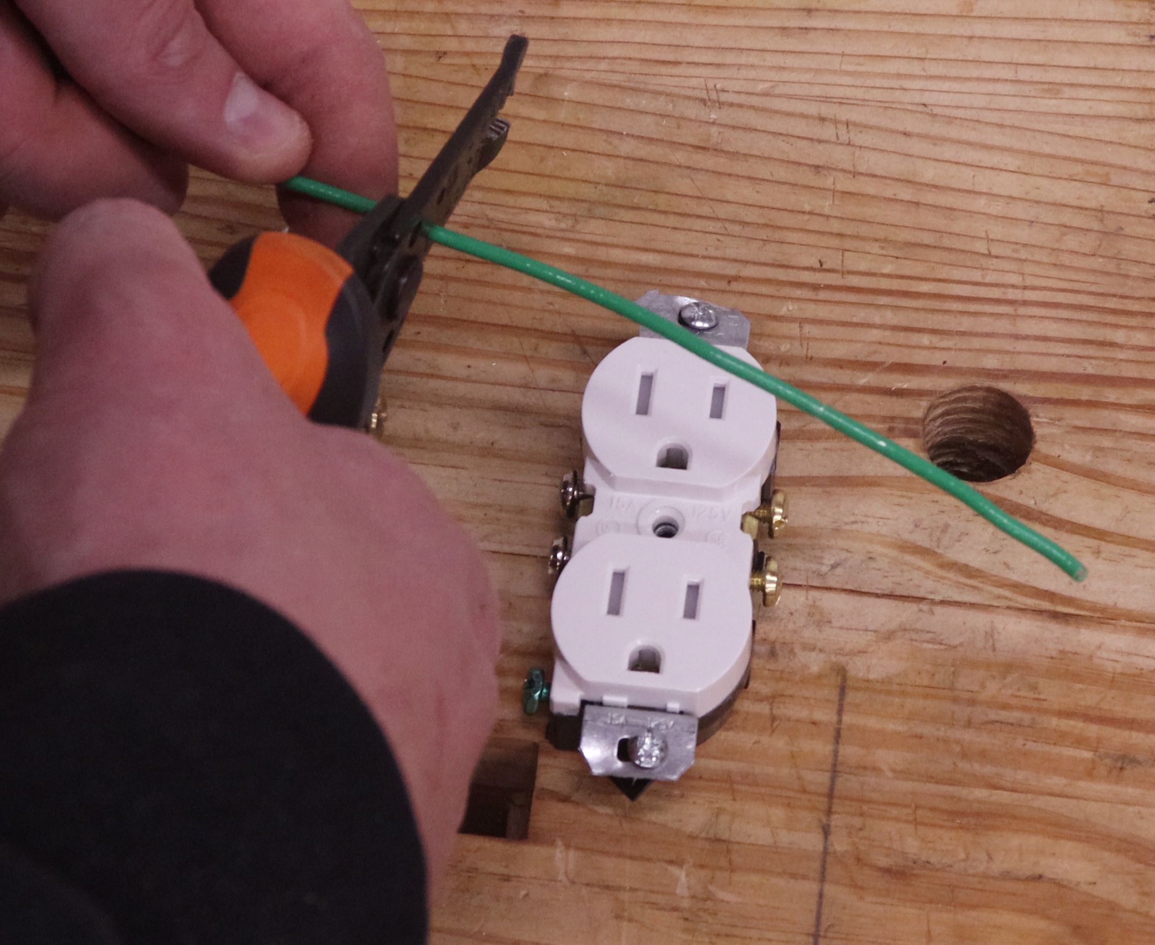 DIY Portable Switched Power Outlet With Extension Cord : 8 Steps (with ...