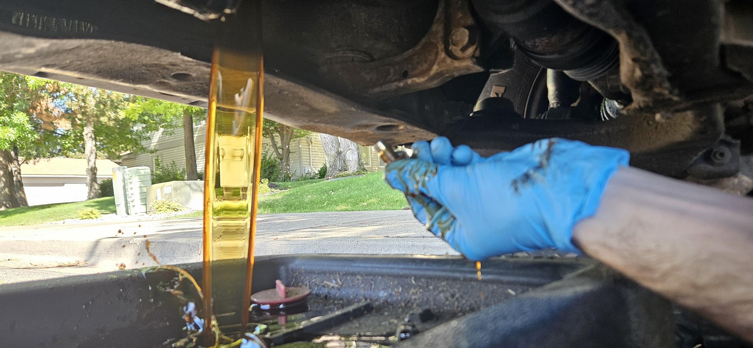 Perform a Basic Oil Change : 13 Steps - Instructables