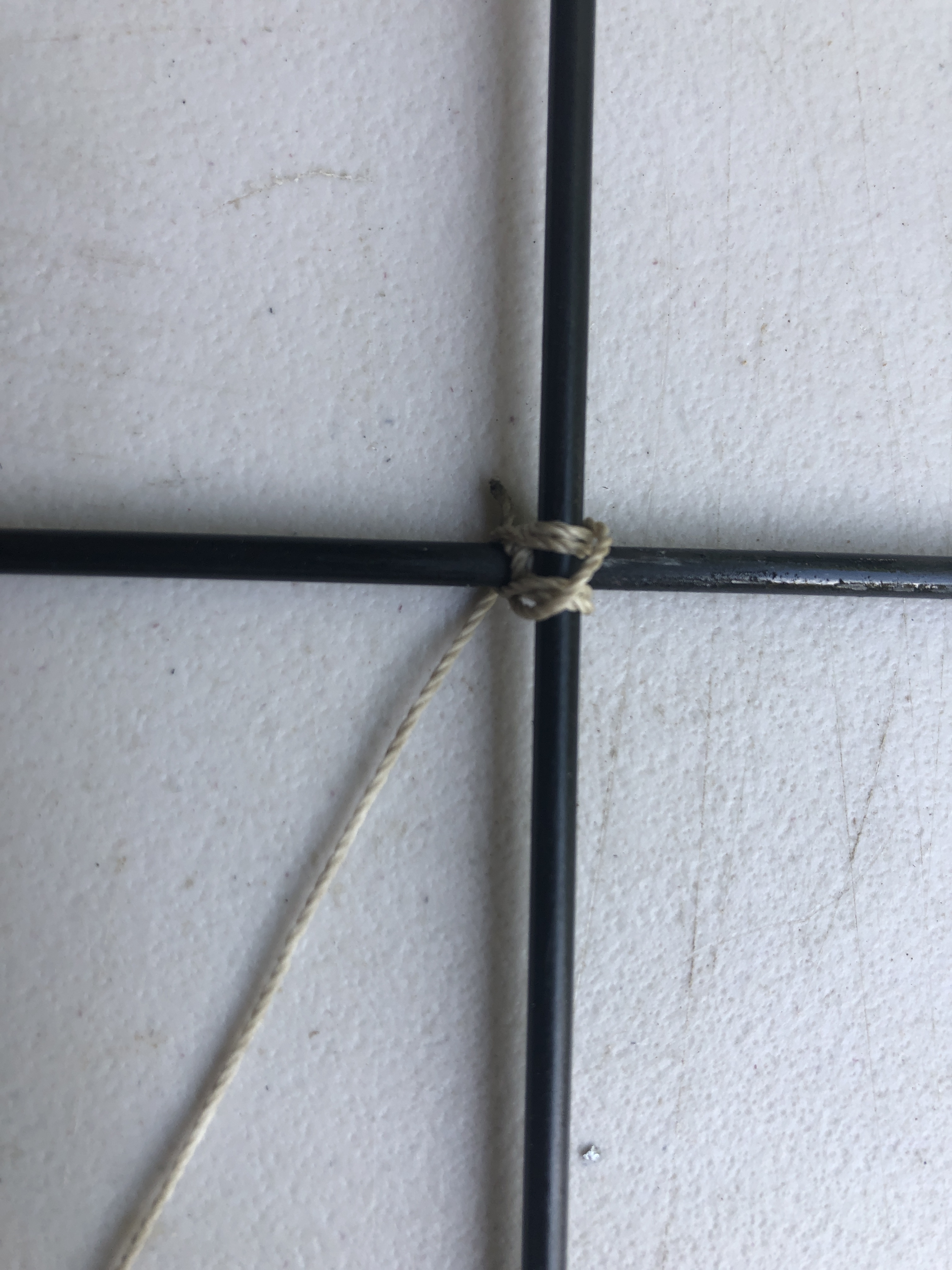 How to Make a Basic Kite : 7 Steps (with Pictures) - Instructables