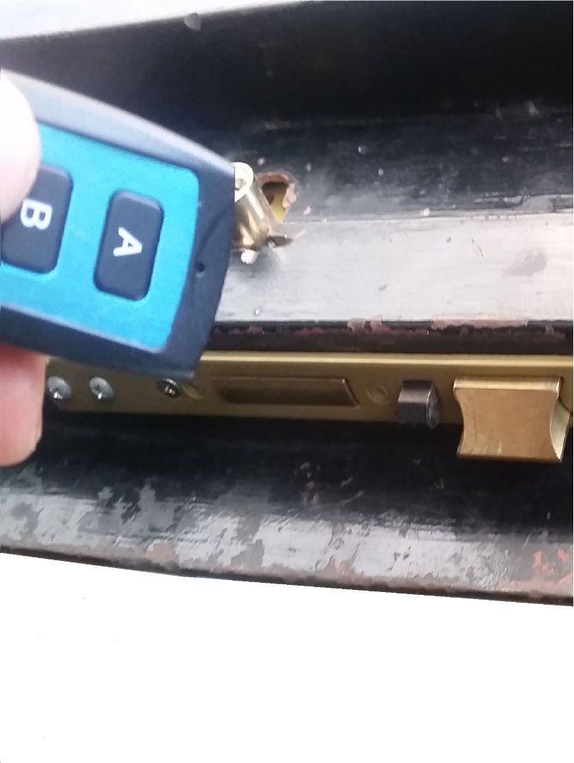 Wireless Door Unloker System : 5 Steps (with Pictures) - Instructables