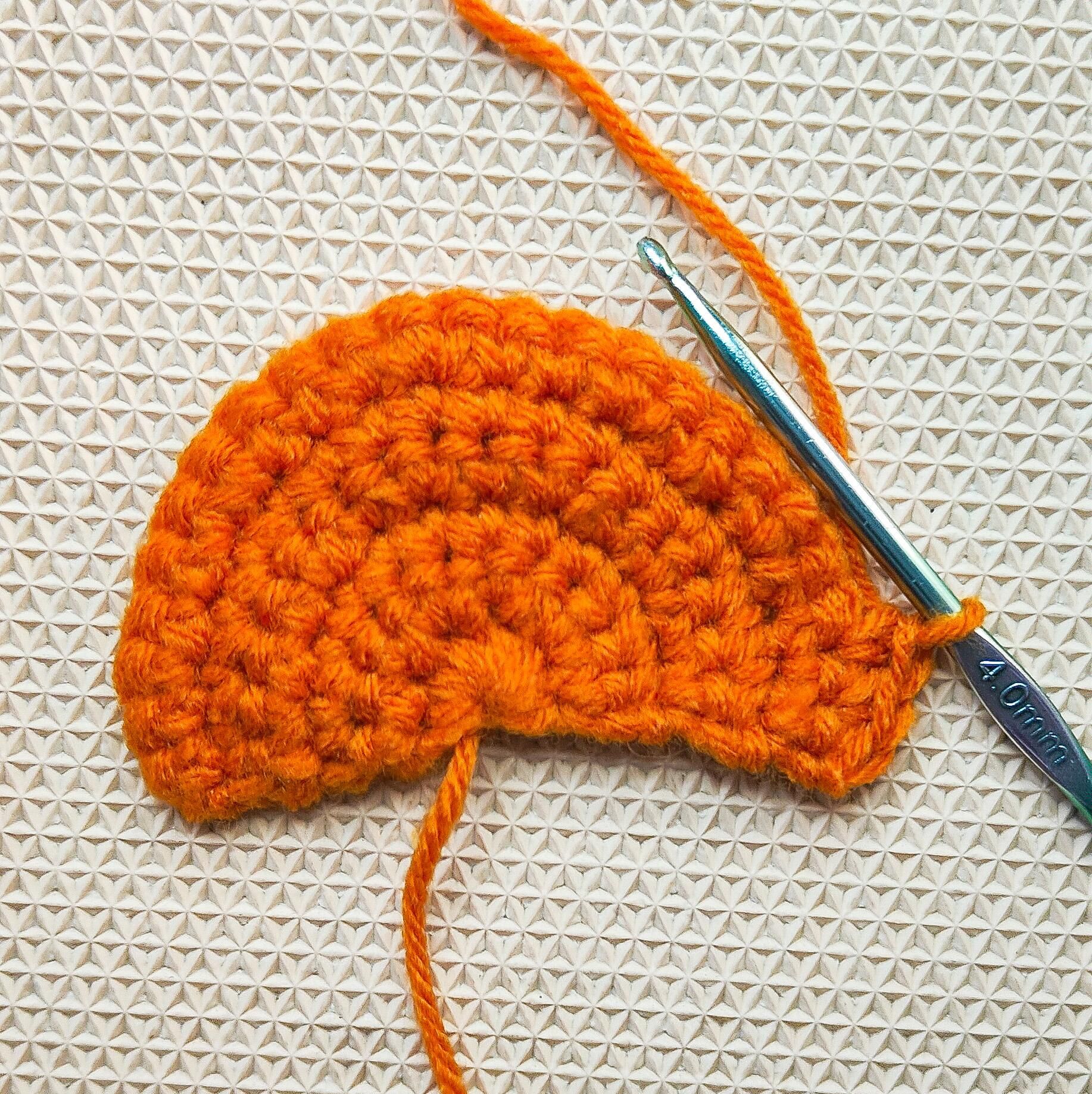 How to Crochet Perfect Semi Circle With Single Crochets : 12 Steps ...