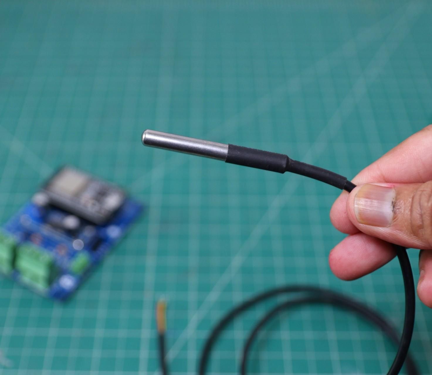 DIY Solar Panel Monitoring System - V1.0 : 13 Steps (with Pictures ...