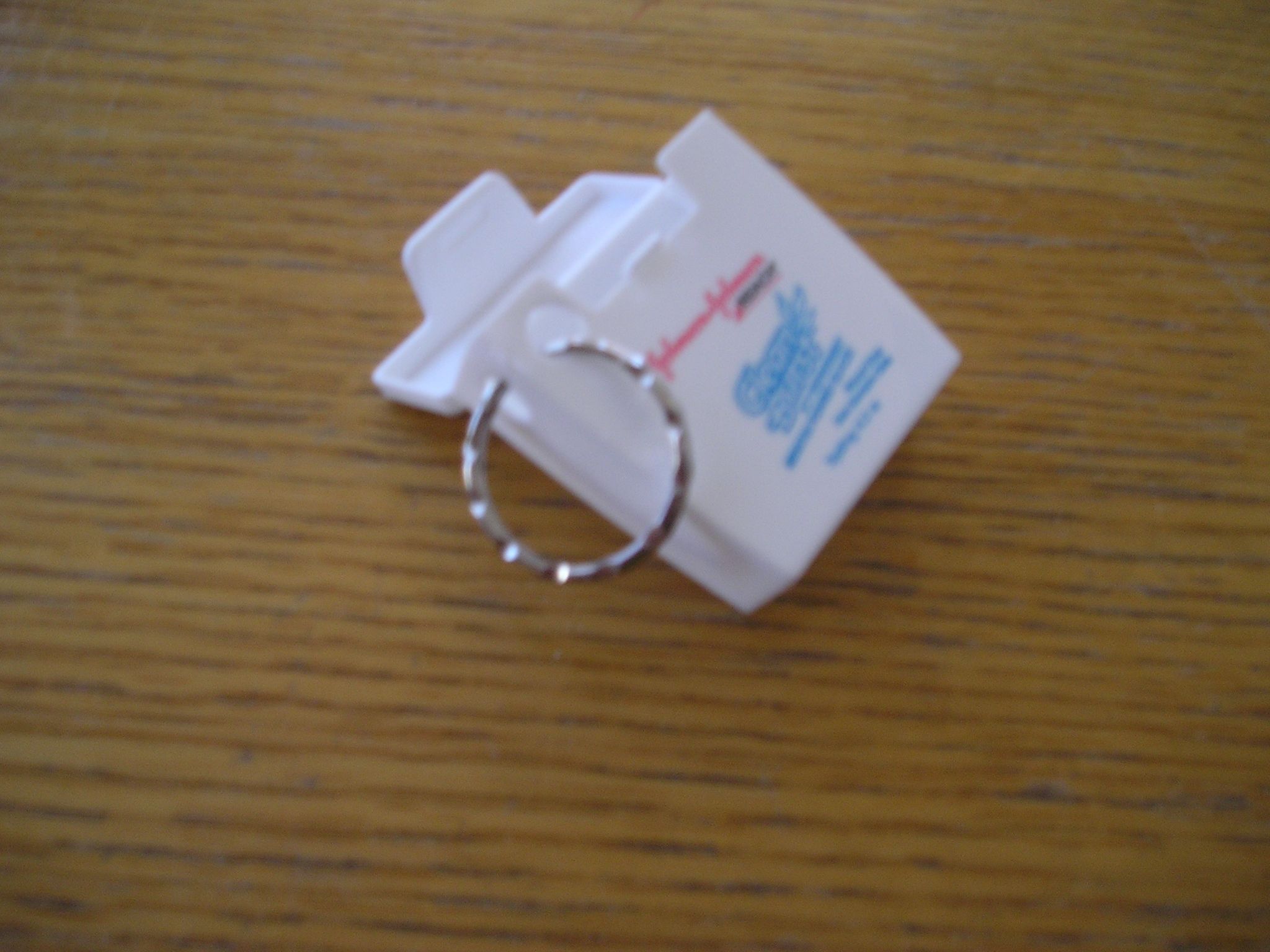 Floss Box Keychain : 4 Steps - Instructables