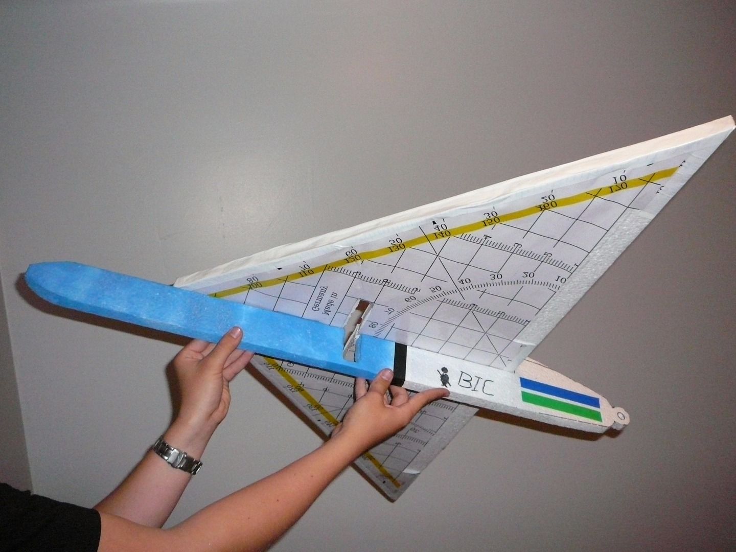 RC Pen-triangle Ruler Plane : 6 Steps (with Pictures) - Instructables