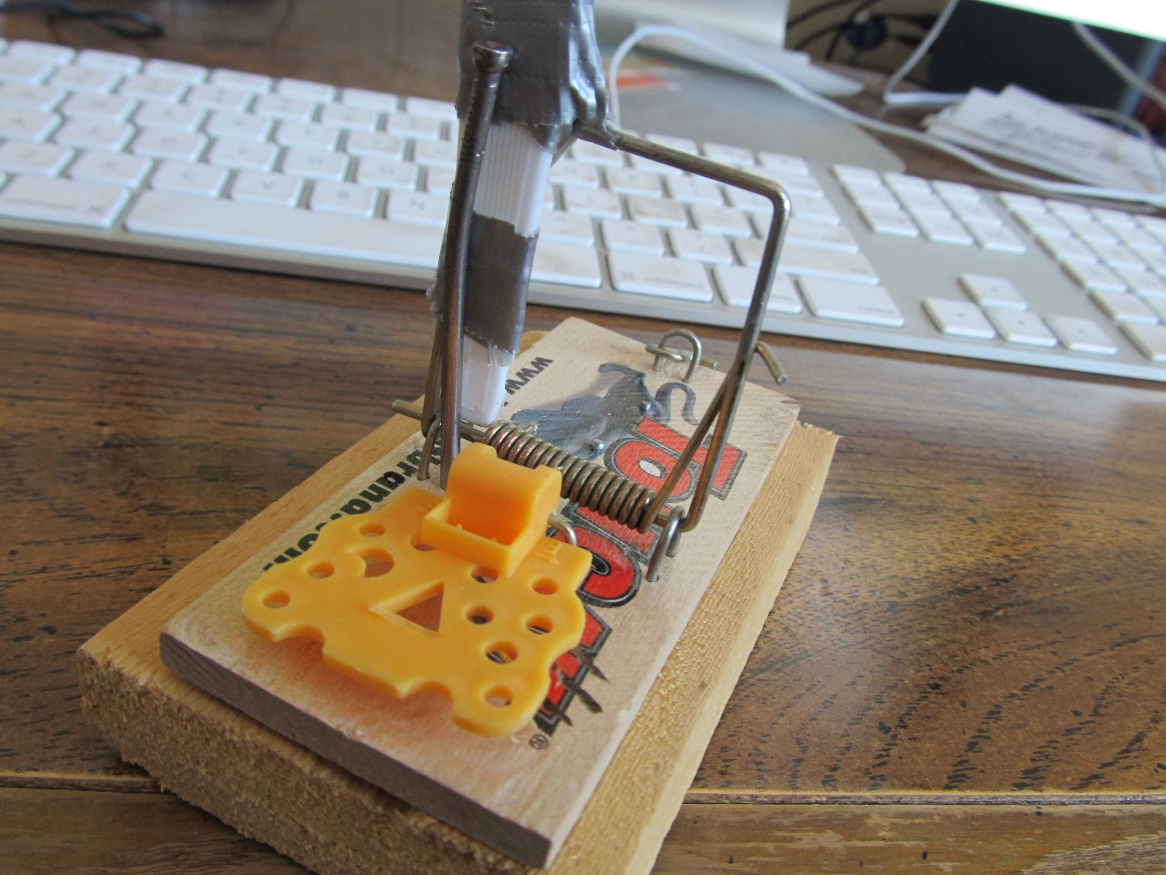Mini Siege Engine: Mousetrap Catapault : 4 Steps - Instructables