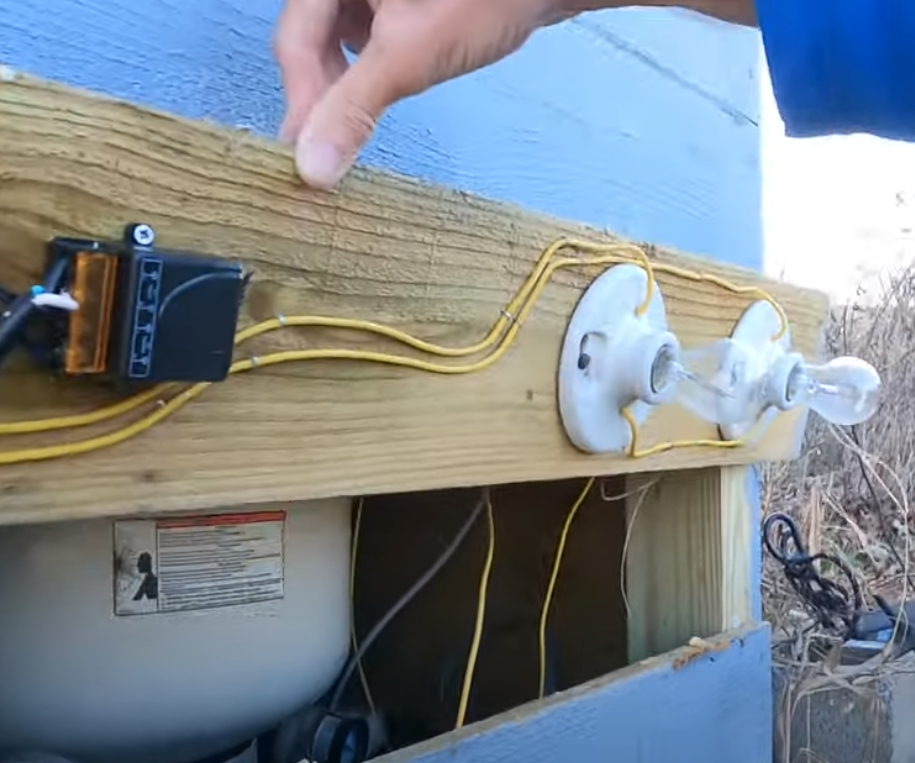 DIY 240-Volt Well House Heater Using 120-Volt Light Bulbs - Instructables