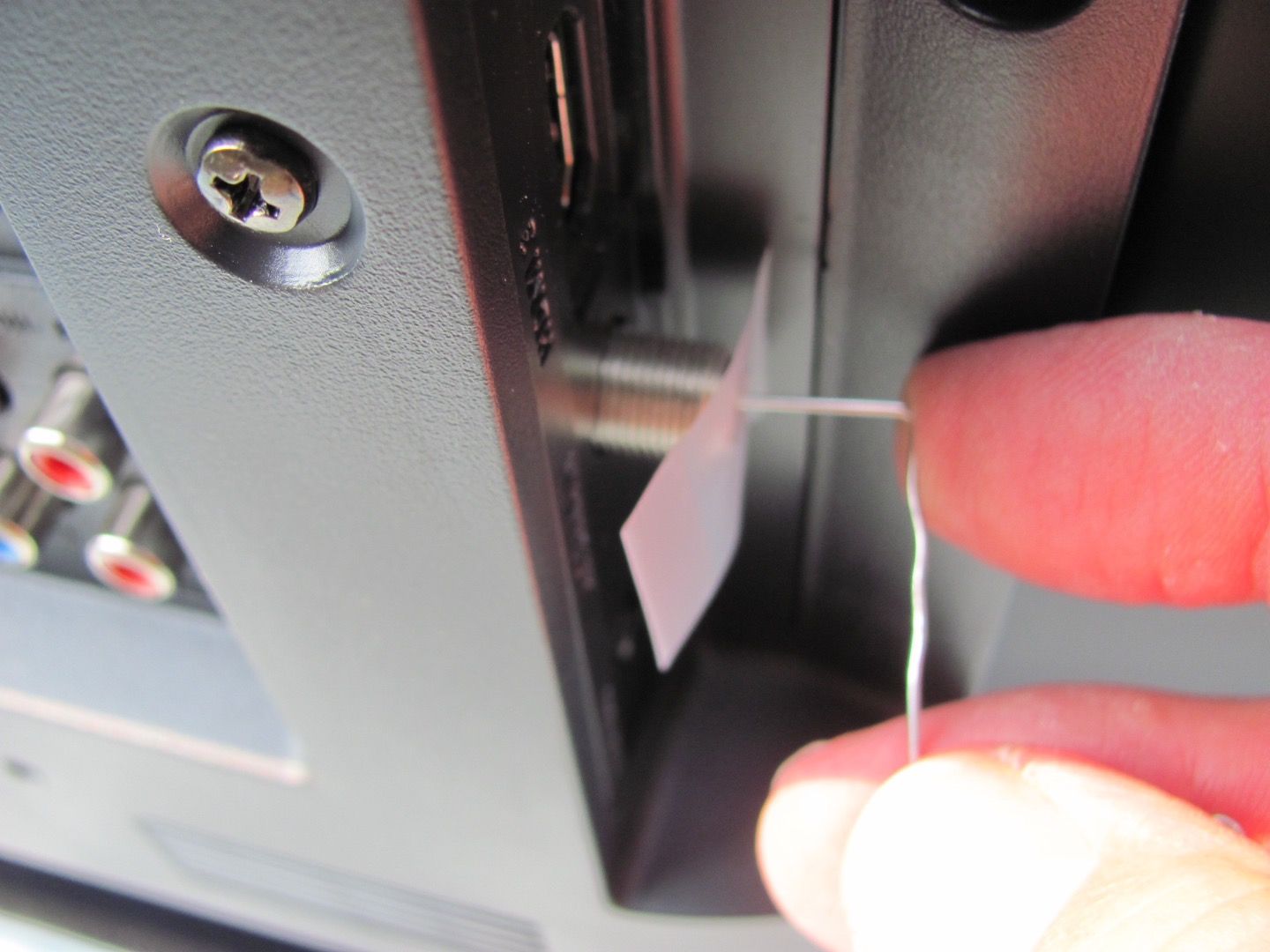Emergency TV Antenna : 9 Steps (with Pictures) - Instructables