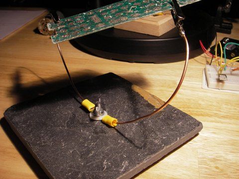 Build a Pair of Helping Hands : 5 Steps (with Pictures) - Instructables