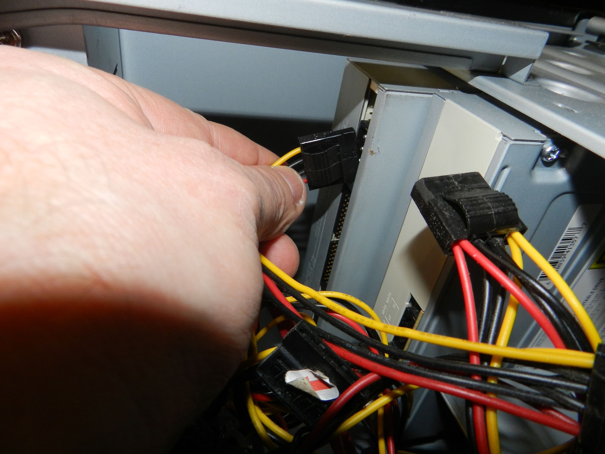 How to Test and Replace a Power Supply for Your Home Computer : 14 ...