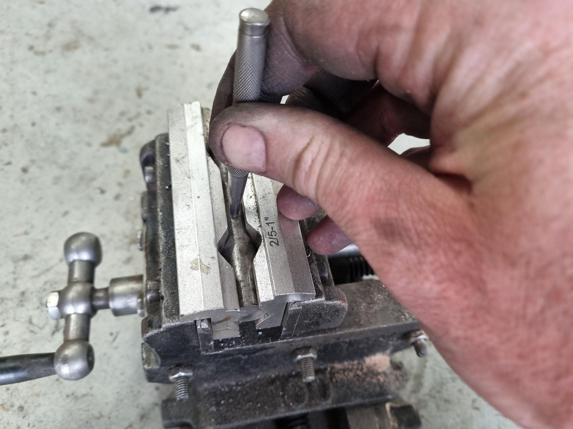 Mr Clampy the Wire Clamper : 9 Steps (with Pictures) - Instructables