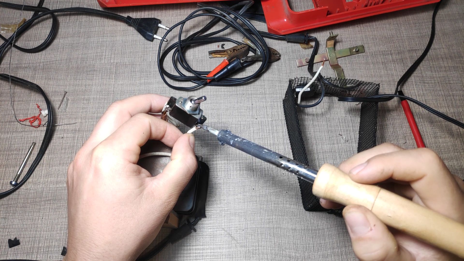 Car Battery Charger Repair : 8 Steps (with Pictures) - Instructables