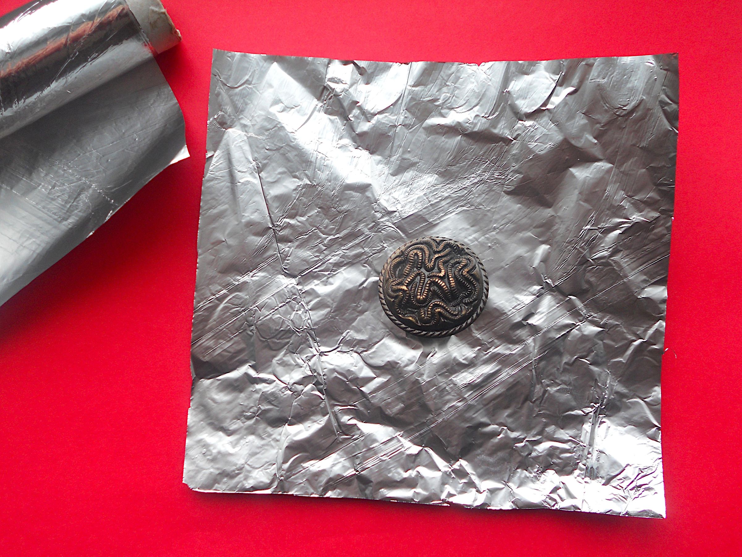 Concrete Buttons Using Foil and Glue : 12 Steps (with Pictures ...