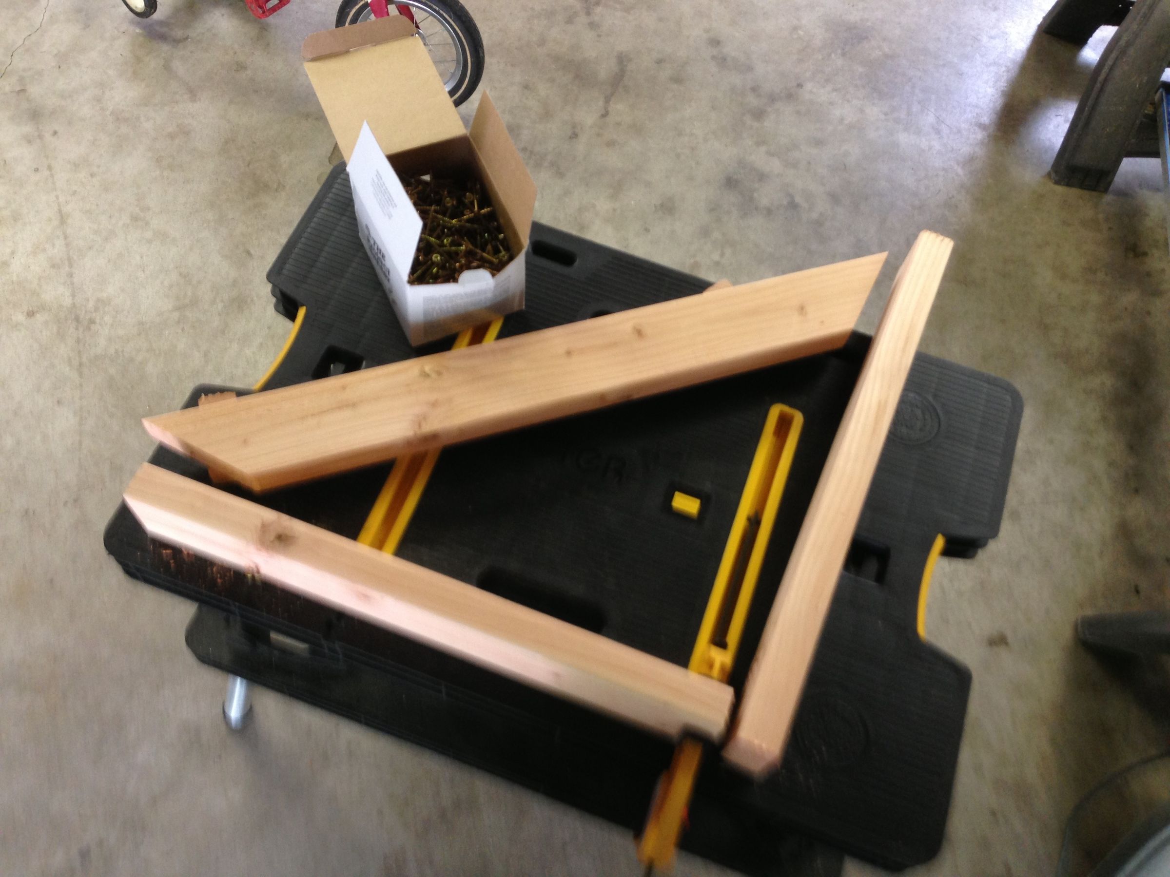 Heavy Duty Shelf Brackets : 3 Steps (with Pictures) - Instructables