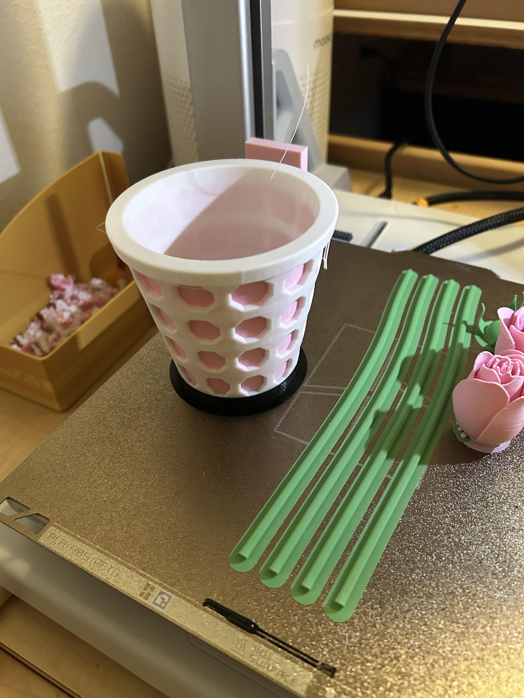 How to Design a Patterned Vase in SolidWorks and Add a Rose Reed ...