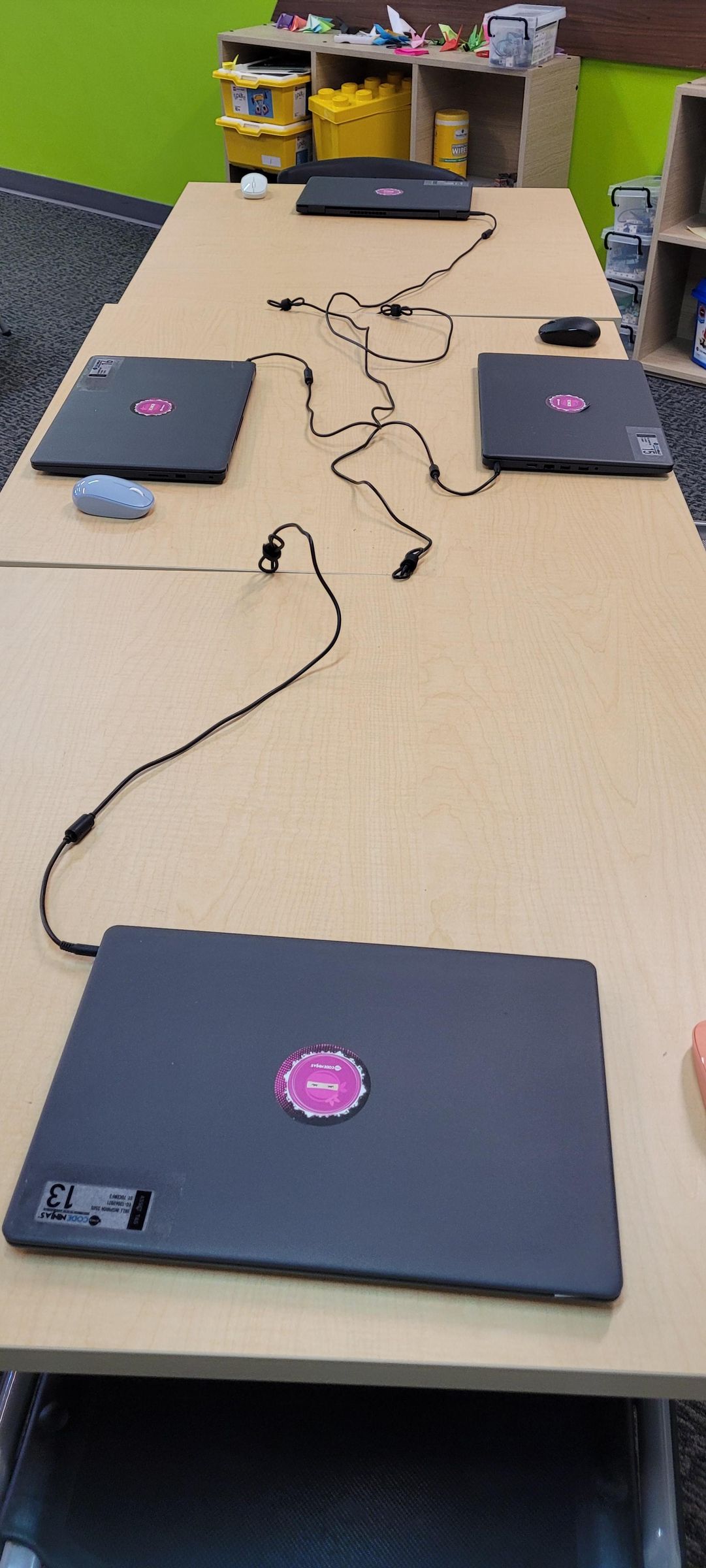 Table Cable Management System : 8 Steps (with Pictures) - Instructables