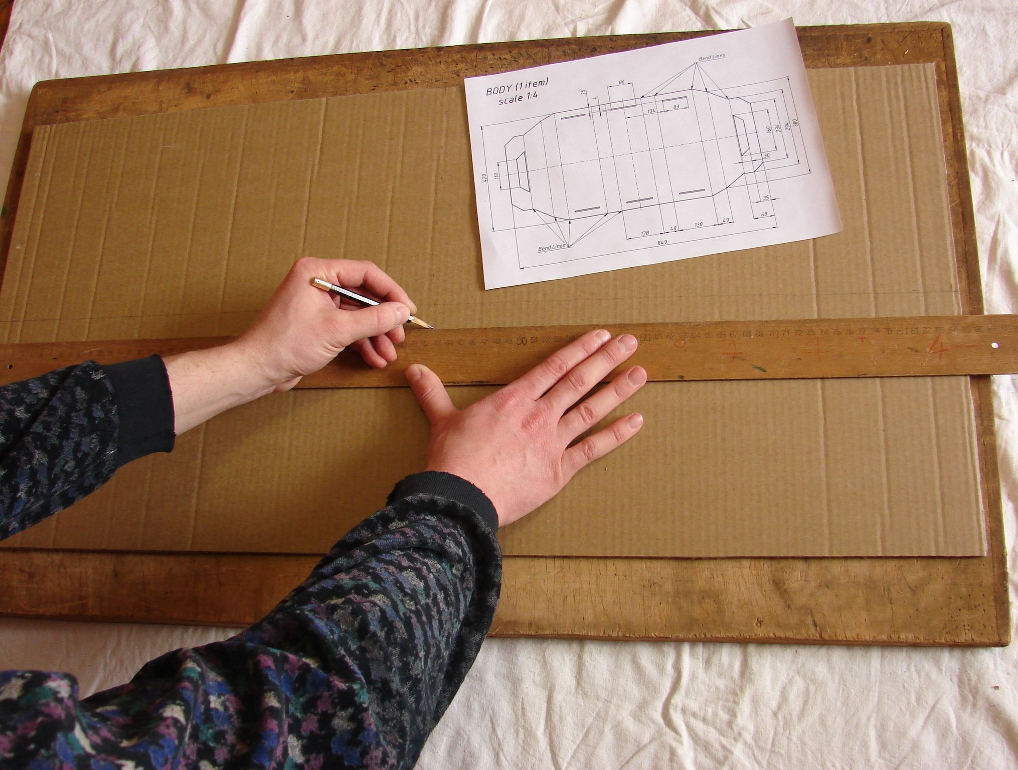 Cardboard Tool Bag : 8 Steps (with Pictures) - Instructables