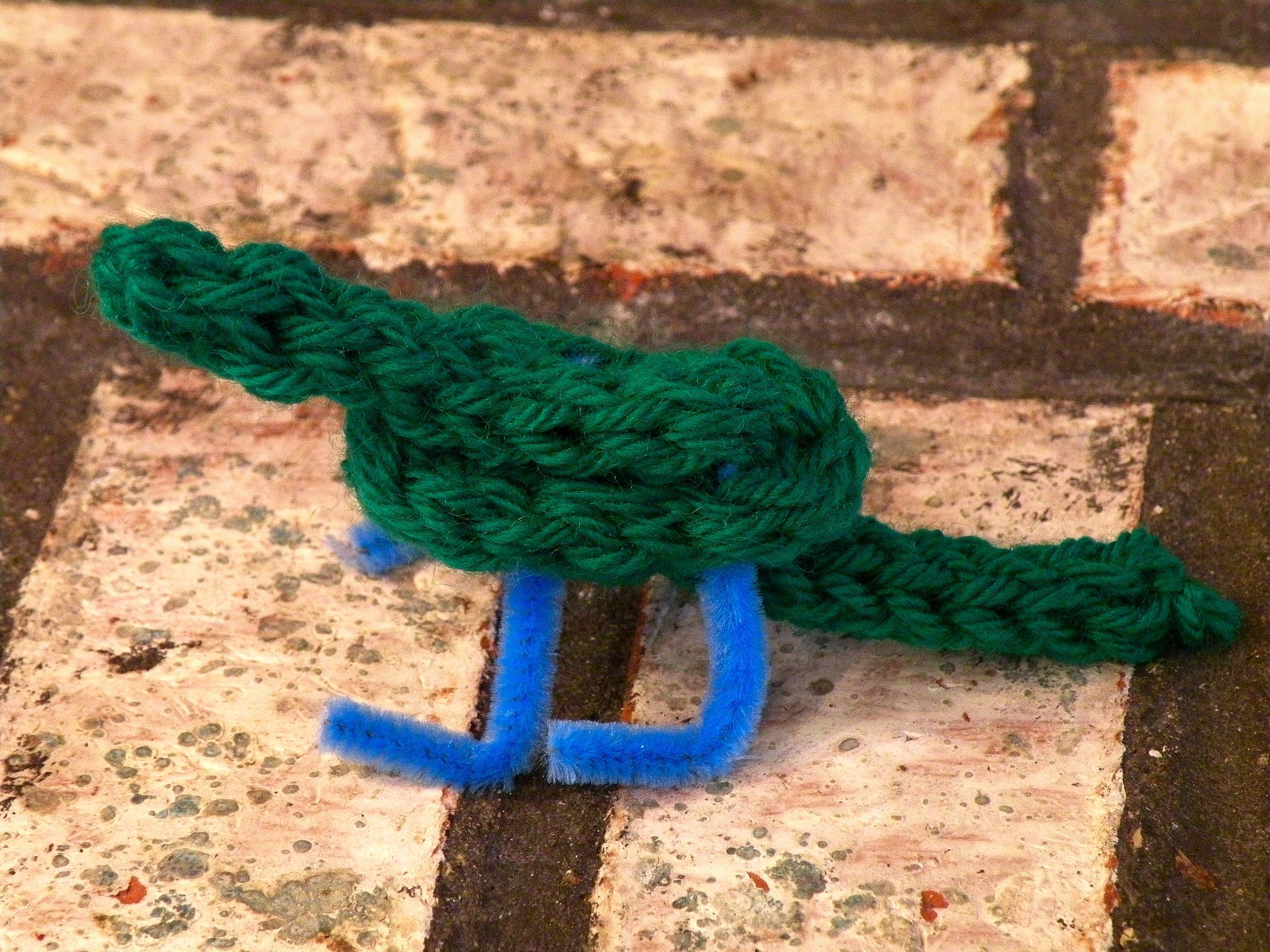 Spool Knit a Cool Lizard : 8 Steps (with Pictures) - Instructables