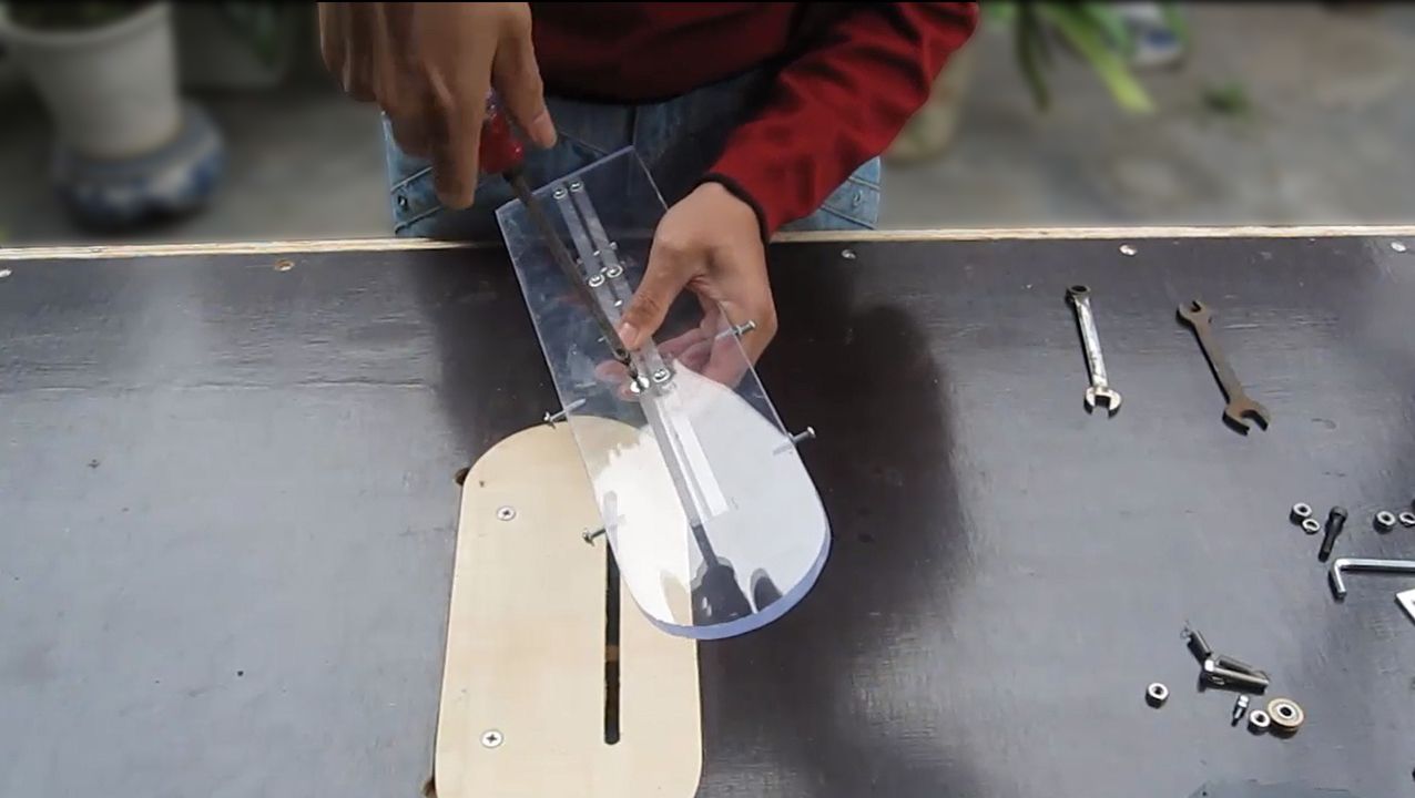 How to Make a Table Saw - Anti KickBack for DIY Table Saw - Guard ...