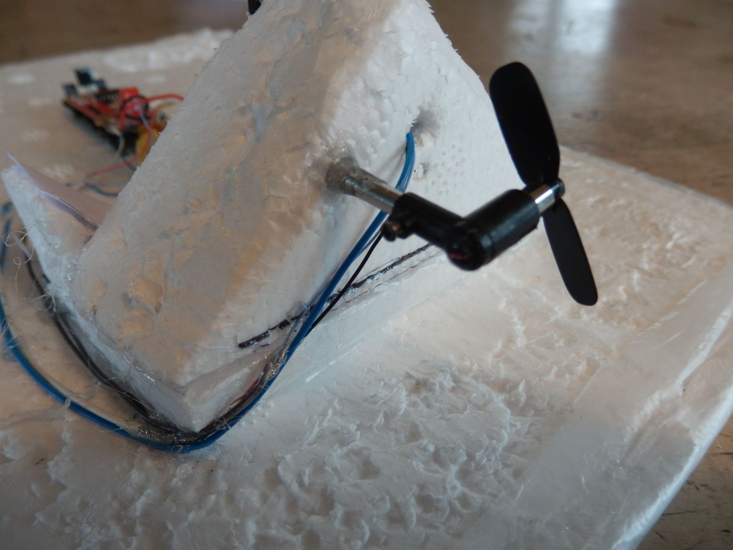 Microlight R/c Hovercraft : 4 Steps - Instructables