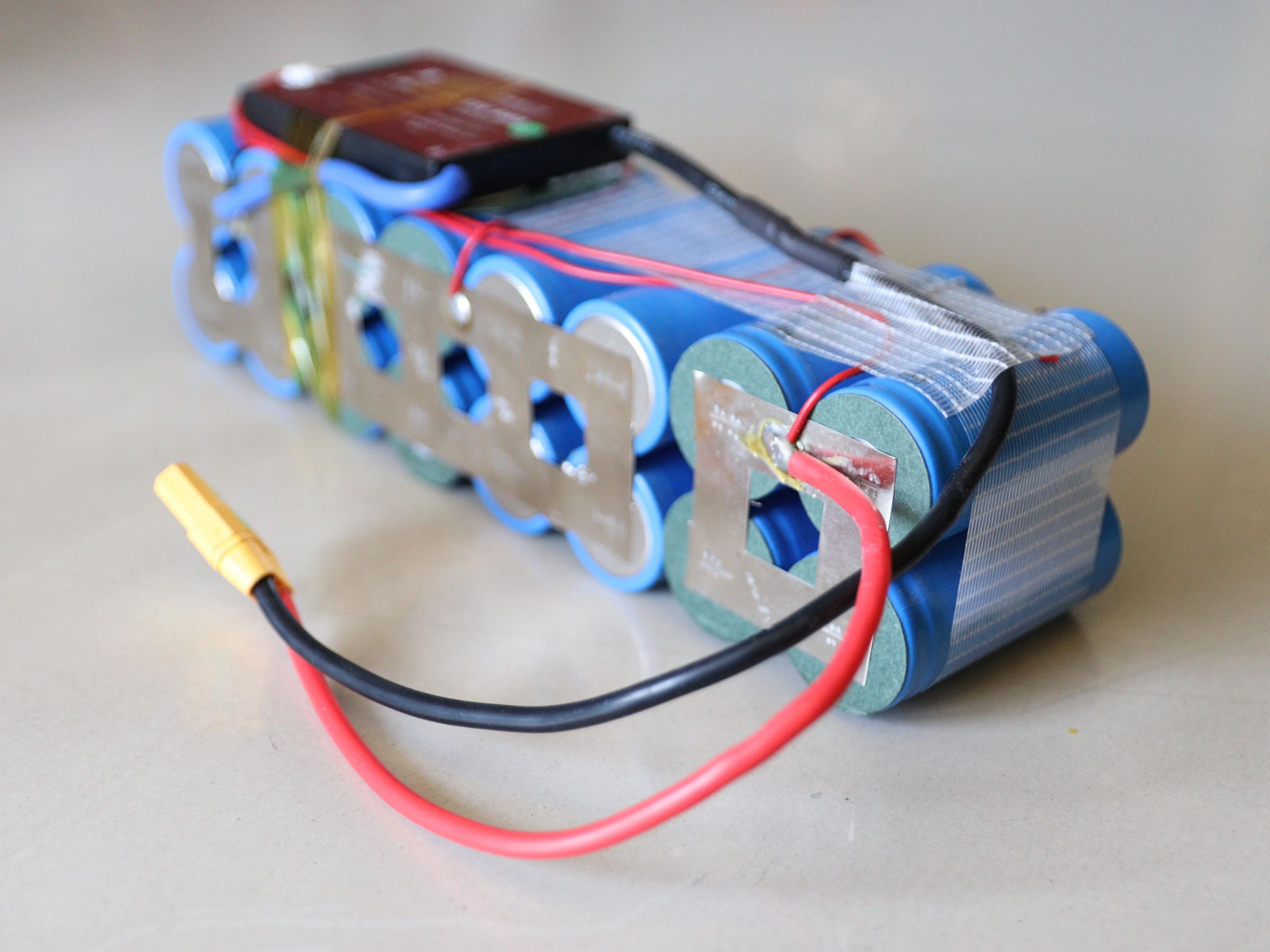 DIY Portable Solar Generator V2 : 21 Steps (with Pictures) - Instructables