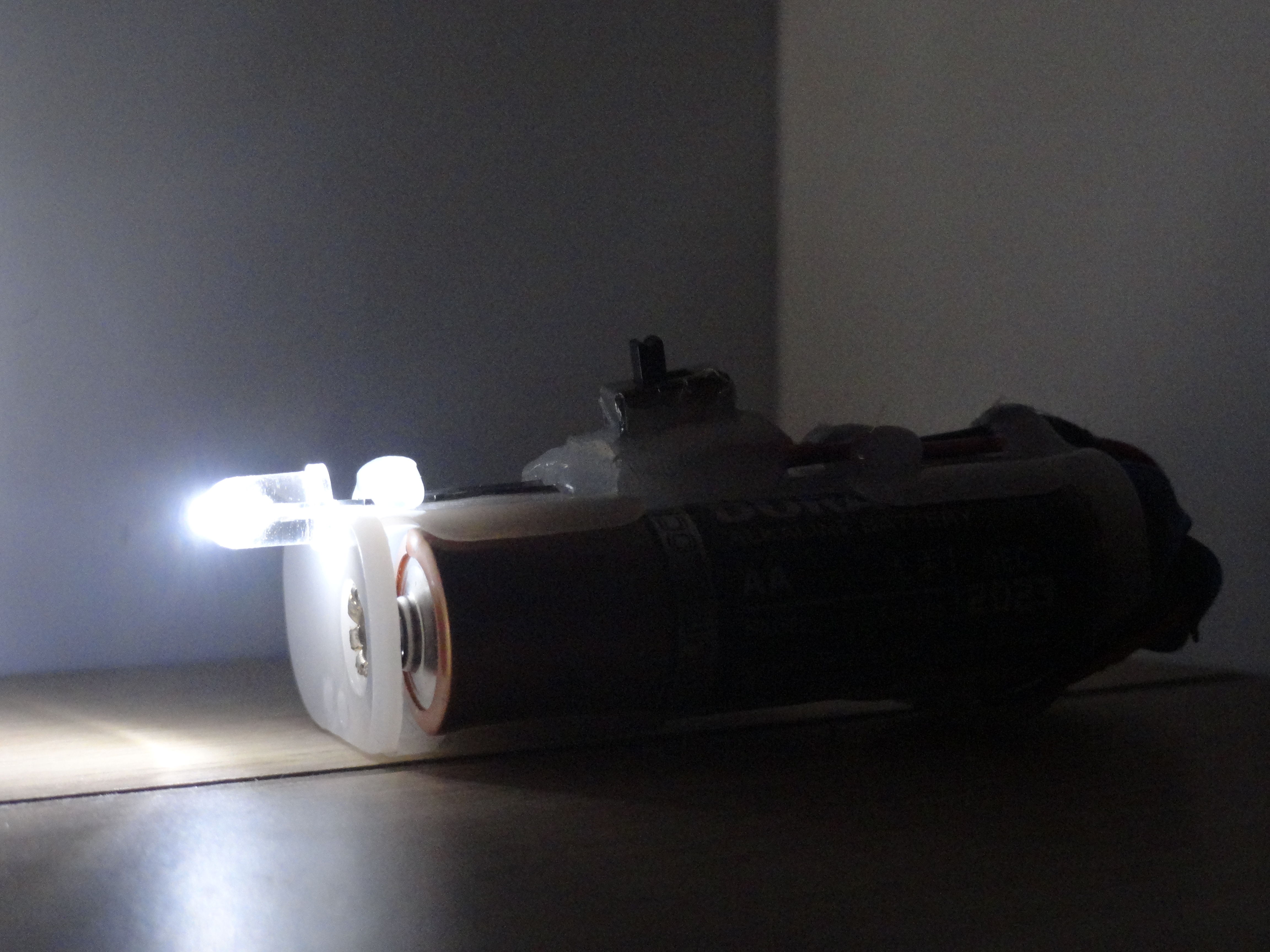 Homemade Flashlight : 7 Steps (with Pictures) - Instructables