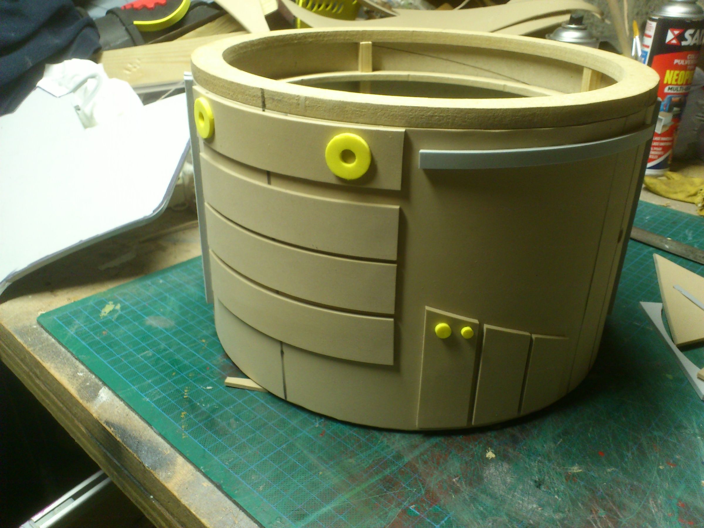 How to Make a BAT-signal : 8 Steps (with Pictures) - Instructables