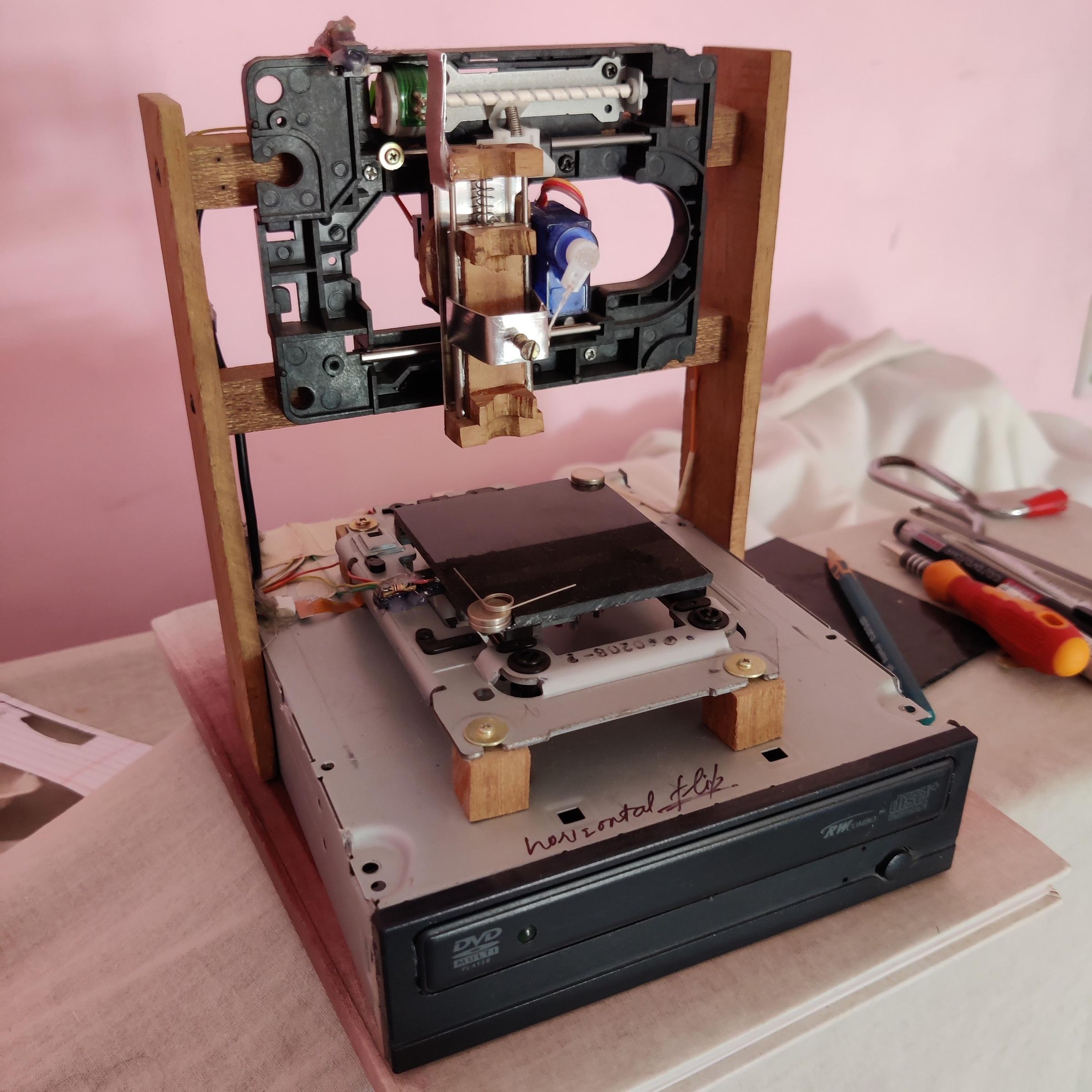 The Improved 2d Pen Plotter : 4 Steps - Instructables