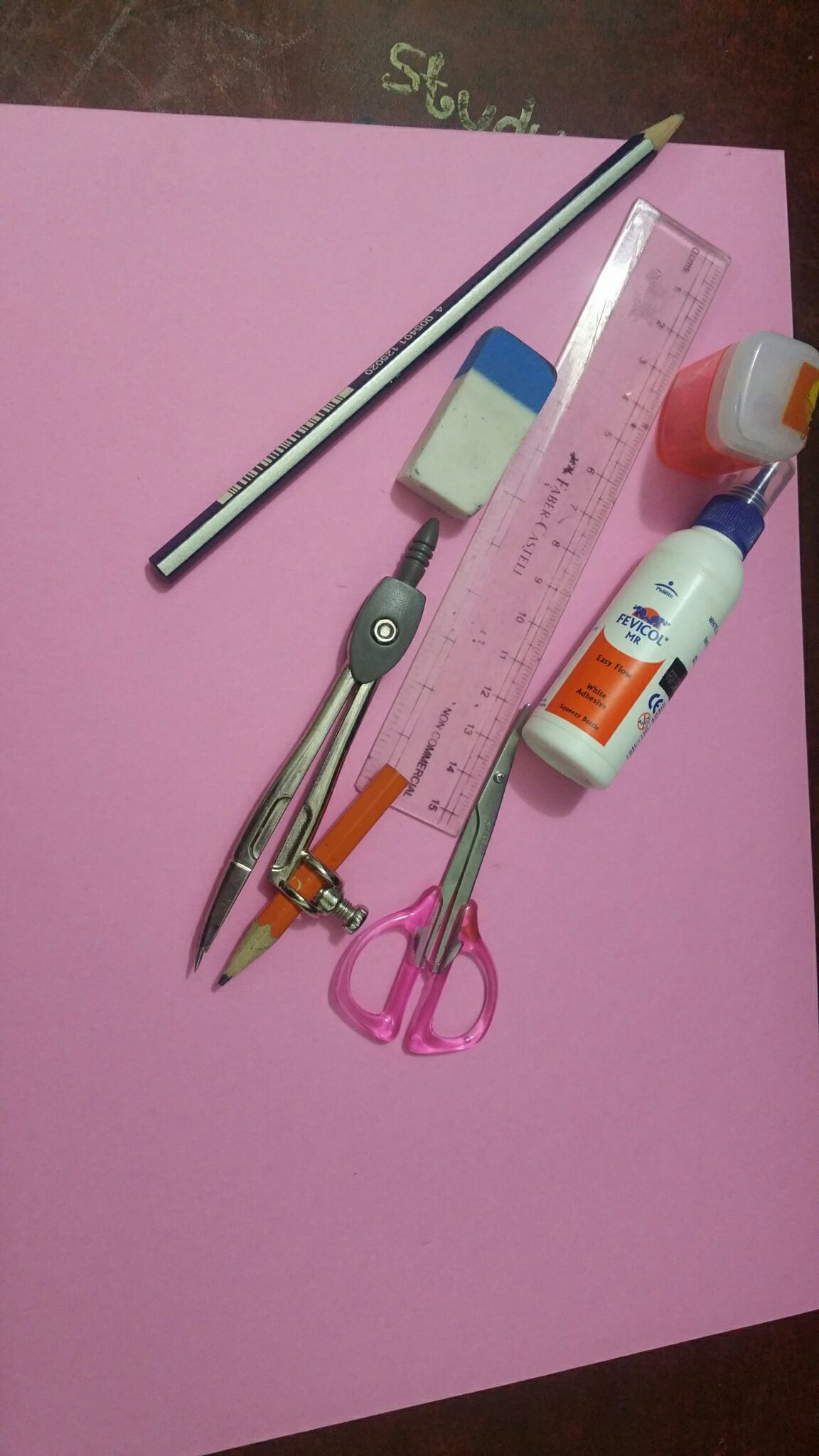 Make an Easy Paper Desk Decorater : 6 Steps - Instructables