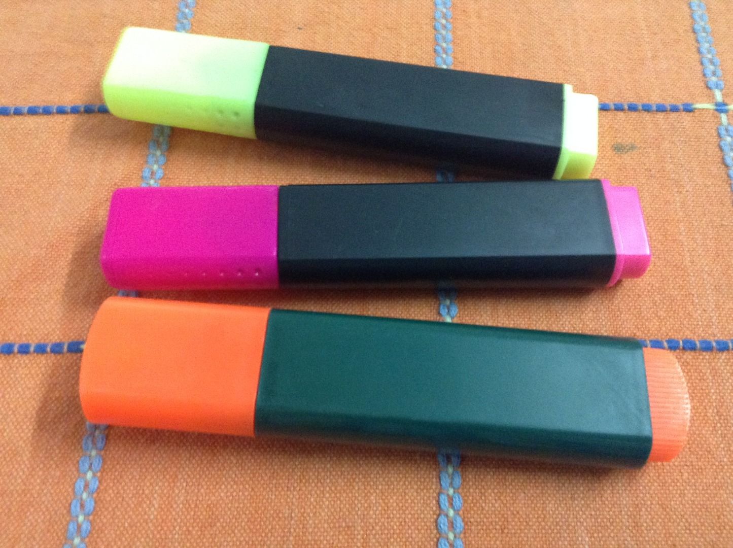 DIY Black Light and Fluorescent Balls : 9 Steps - Instructables