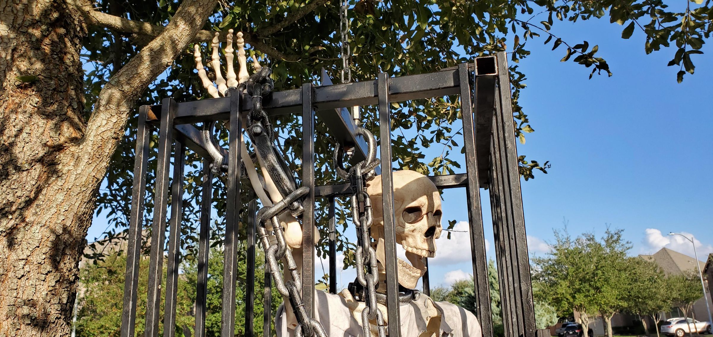Skeleton in a Hanging Cage From Scrap Metal - Yard Decoration : 11 ...