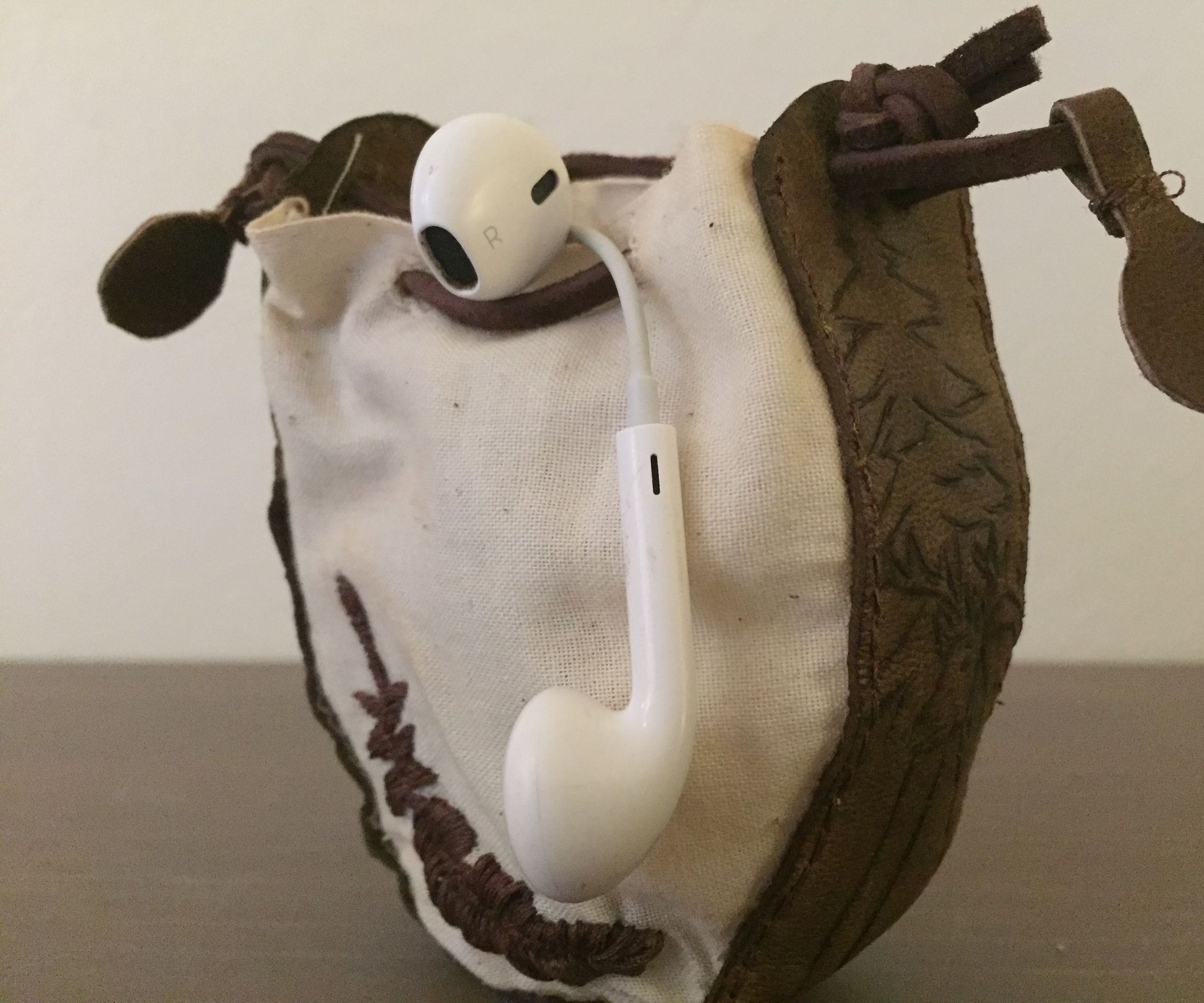 Headphones Case : 4 Steps (with Pictures) - Instructables