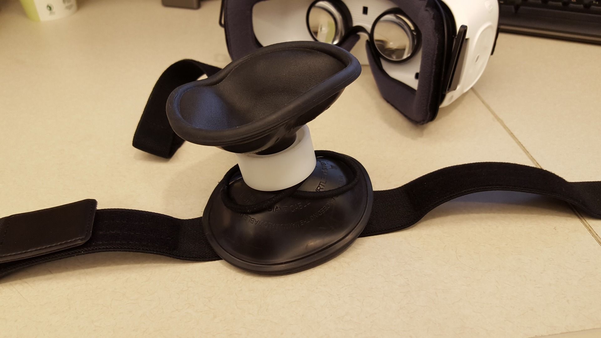 Samsung Gear VR - Head-mounted Cable Management : 6 Steps - Instructables