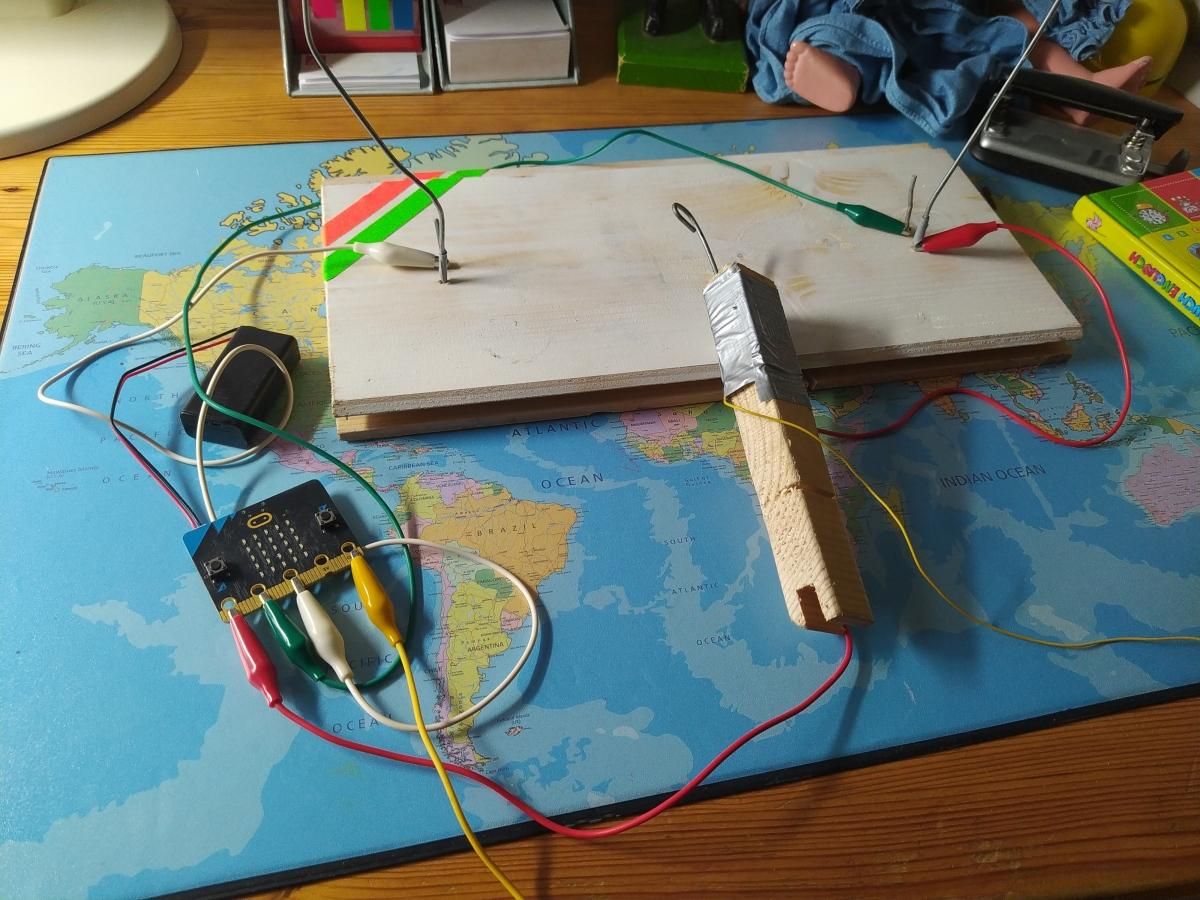 Digital Wire Game / Hot Wire Game (with Microbit) : 6 Steps (with ...