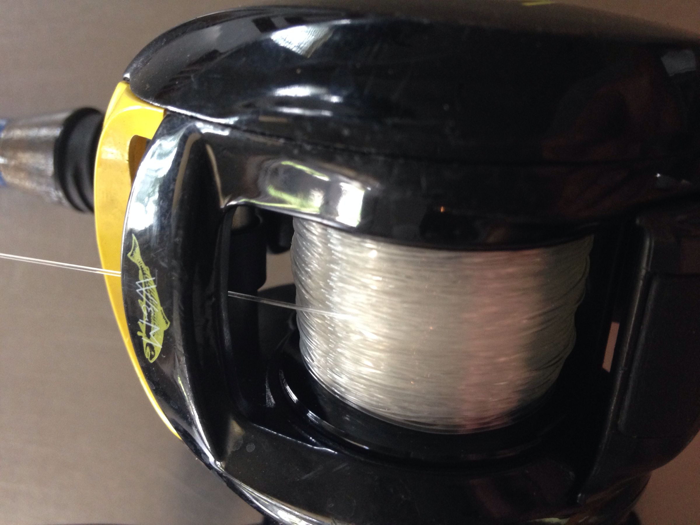 How to Re-spool a Baitcasting Reel : 3 Steps - Instructables