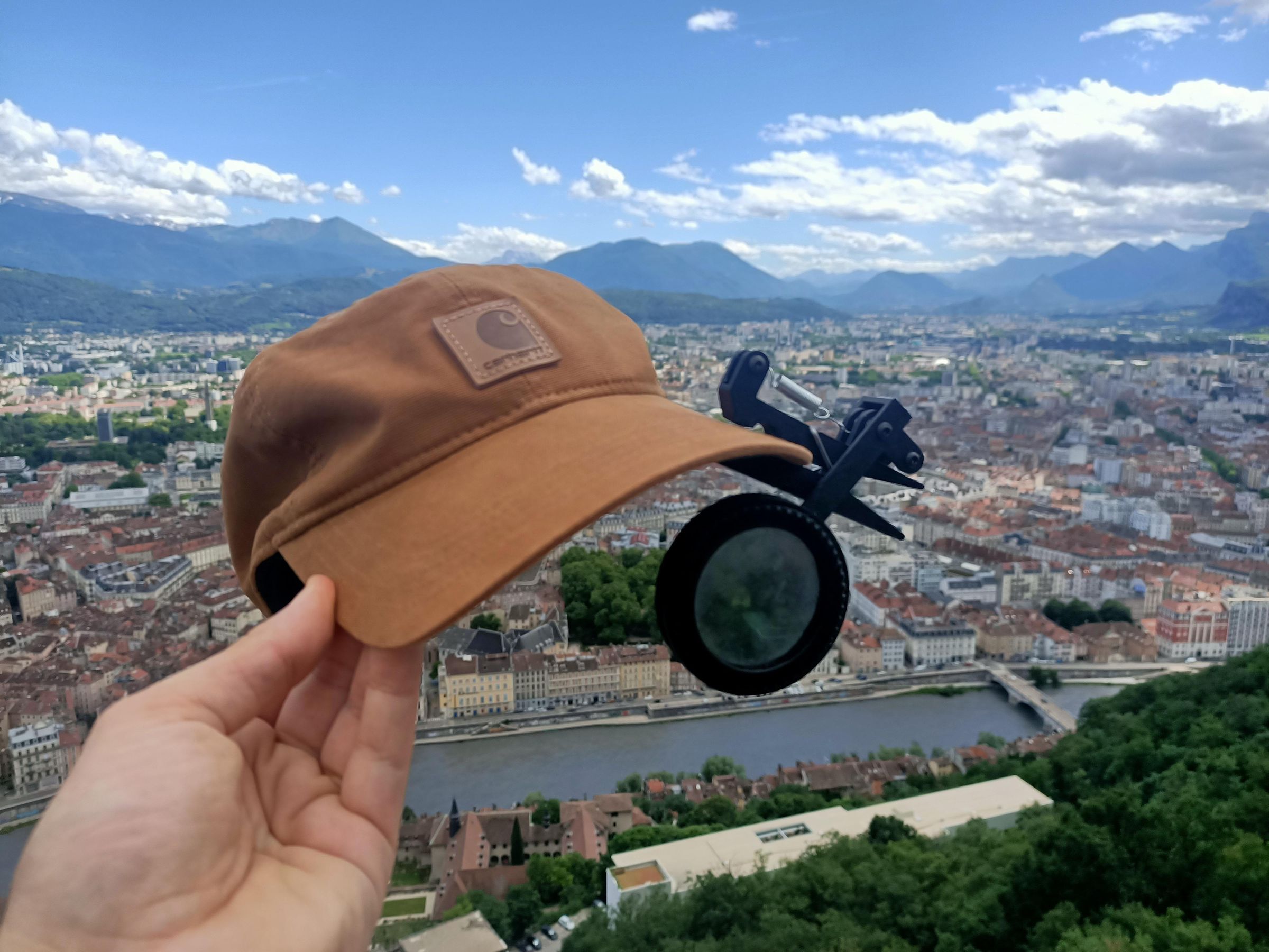 Cap Mounted Sun-monocle : 4 Steps - Instructables