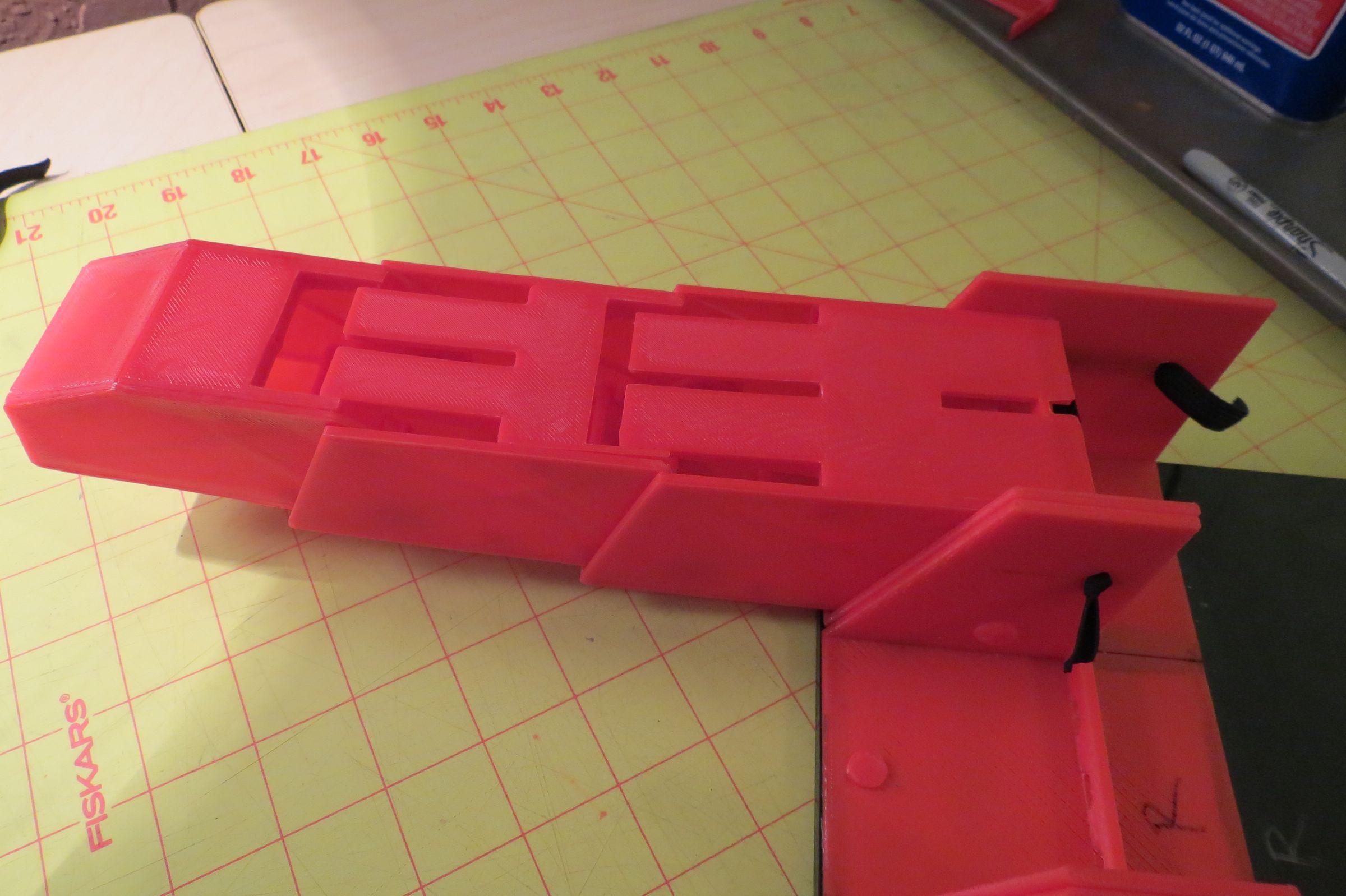 3D Print an Articulated Warhammer 40k Power Fist : 8 Steps (with ...