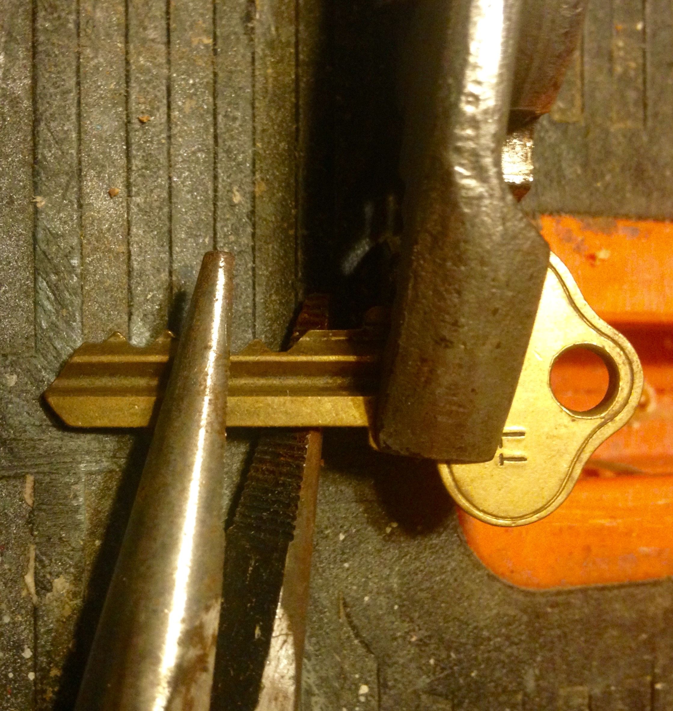 Recycled Key Rack : 9 Steps (with Pictures) - Instructables