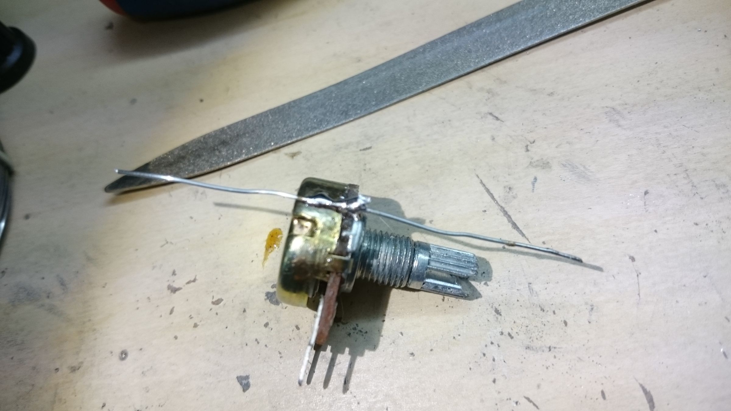 Hack Digital Radio, Replace the Volume Control : 5 Steps - Instructables