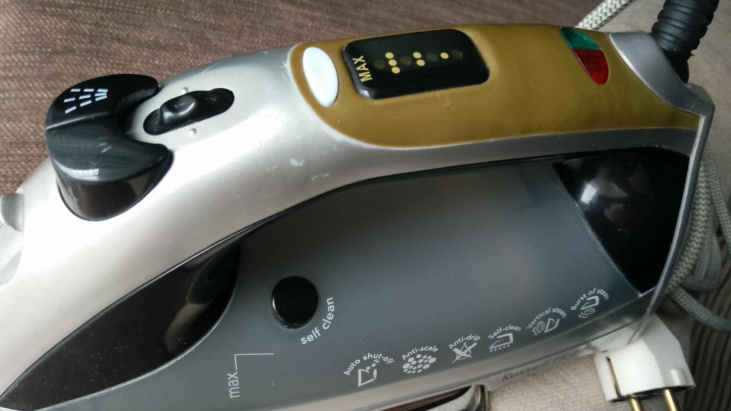 Repairing an Electronic Iron : 12 Steps - Instructables