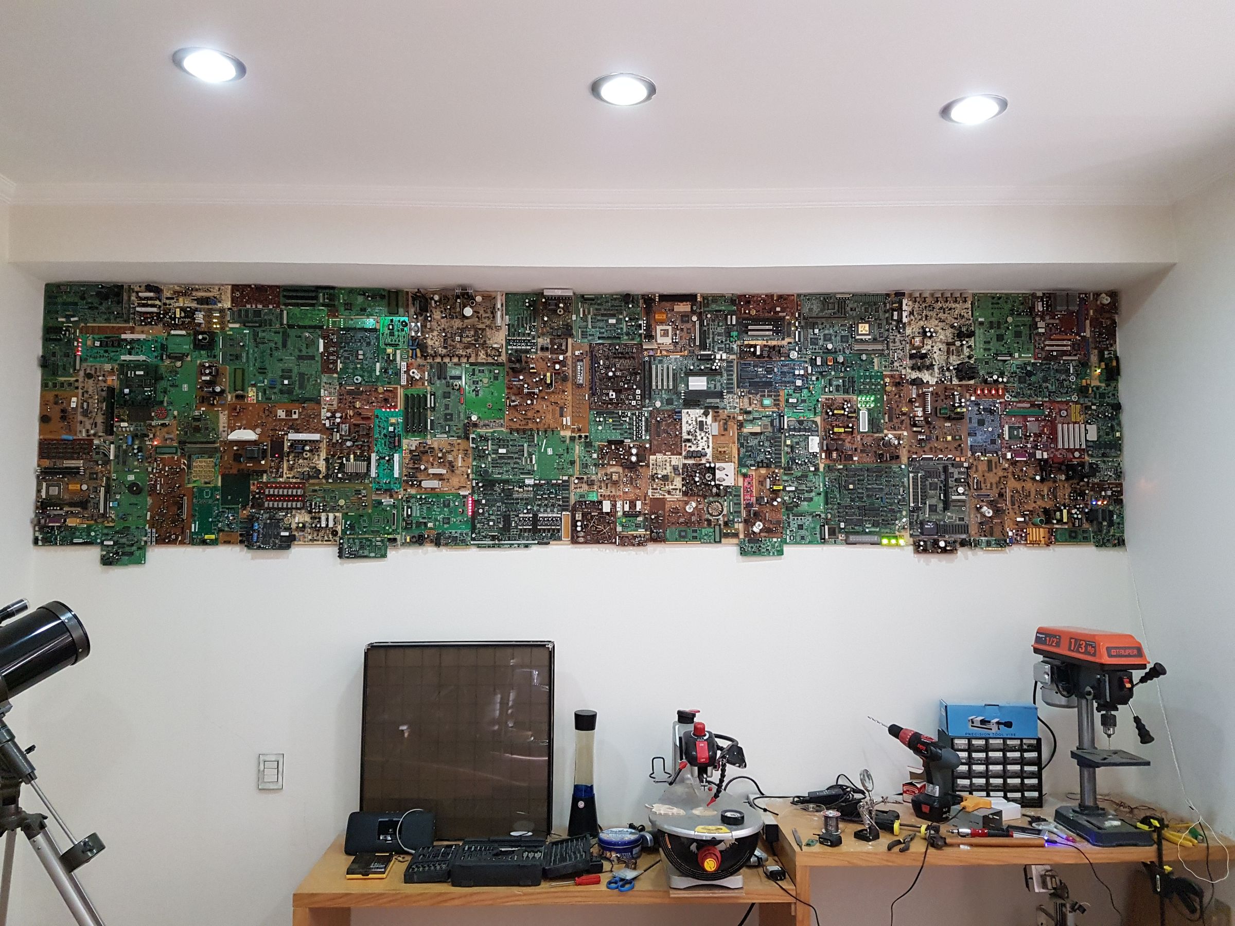 PCB Circuit Wall : 7 Steps (with Pictures) - Instructables