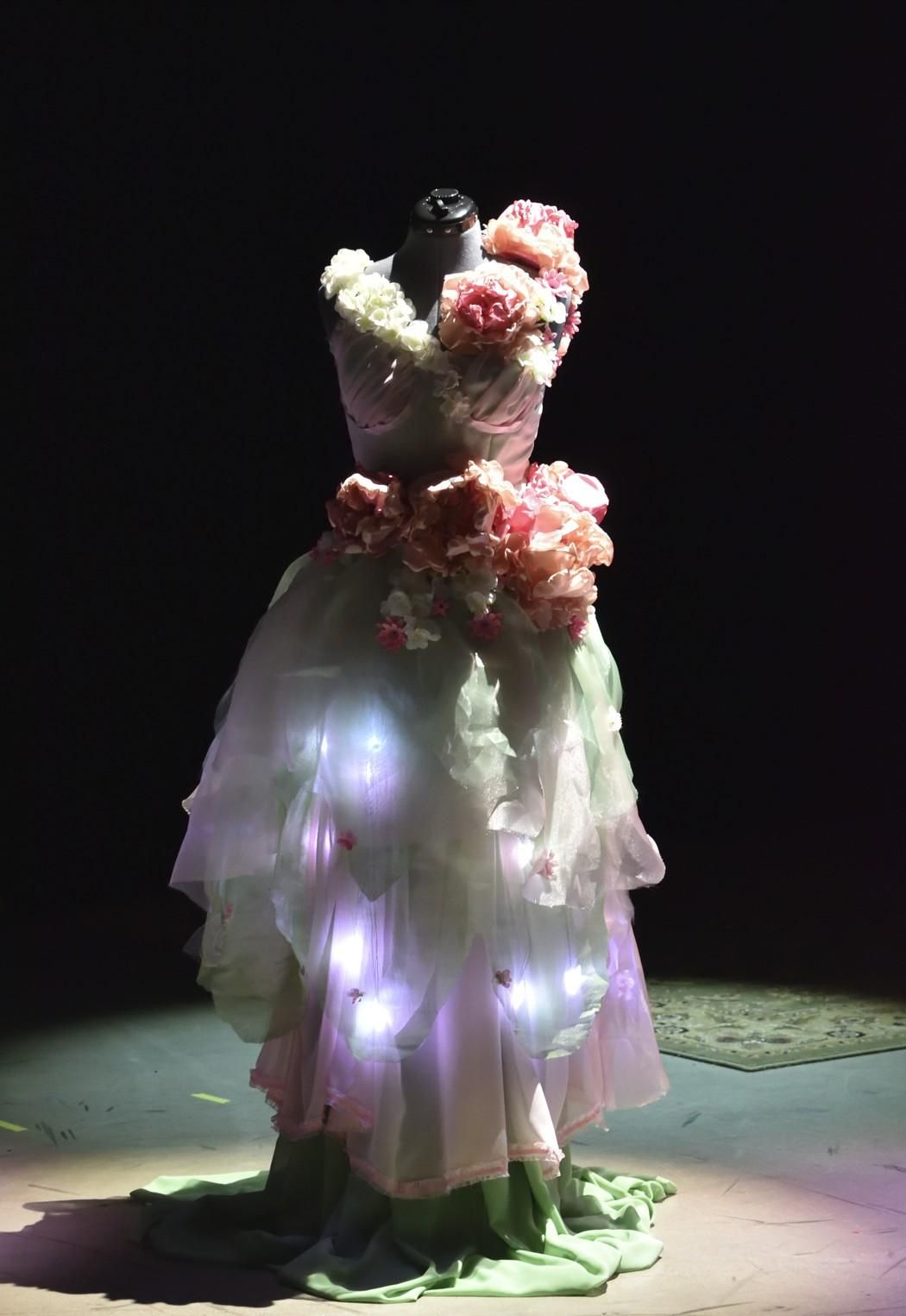 Woven Voices: an Interactive Wearable Technology Installation : 9 Steps ...