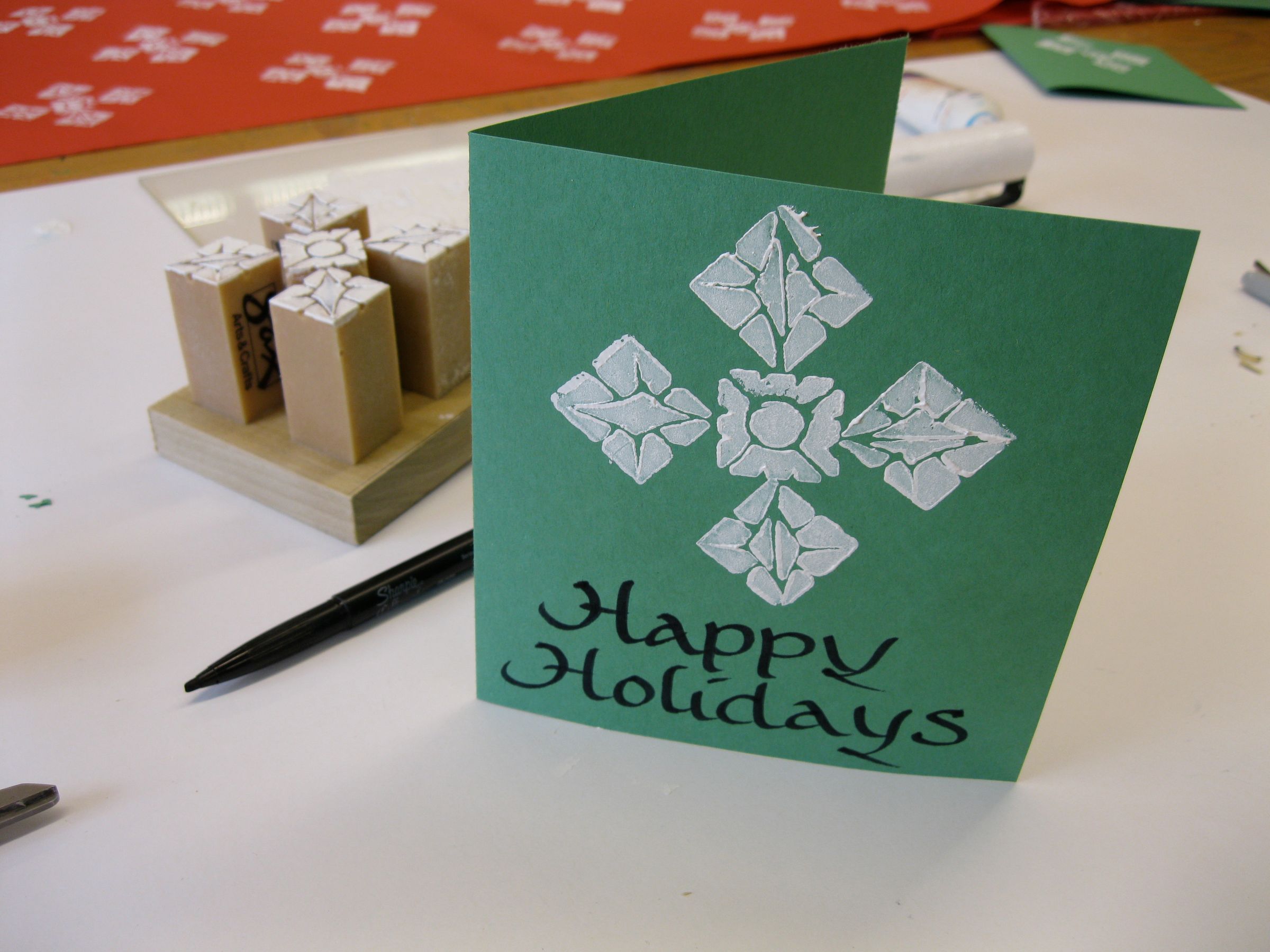 Snowflake Pattern Gift Wrap : 18 Steps (with Pictures) - Instructables