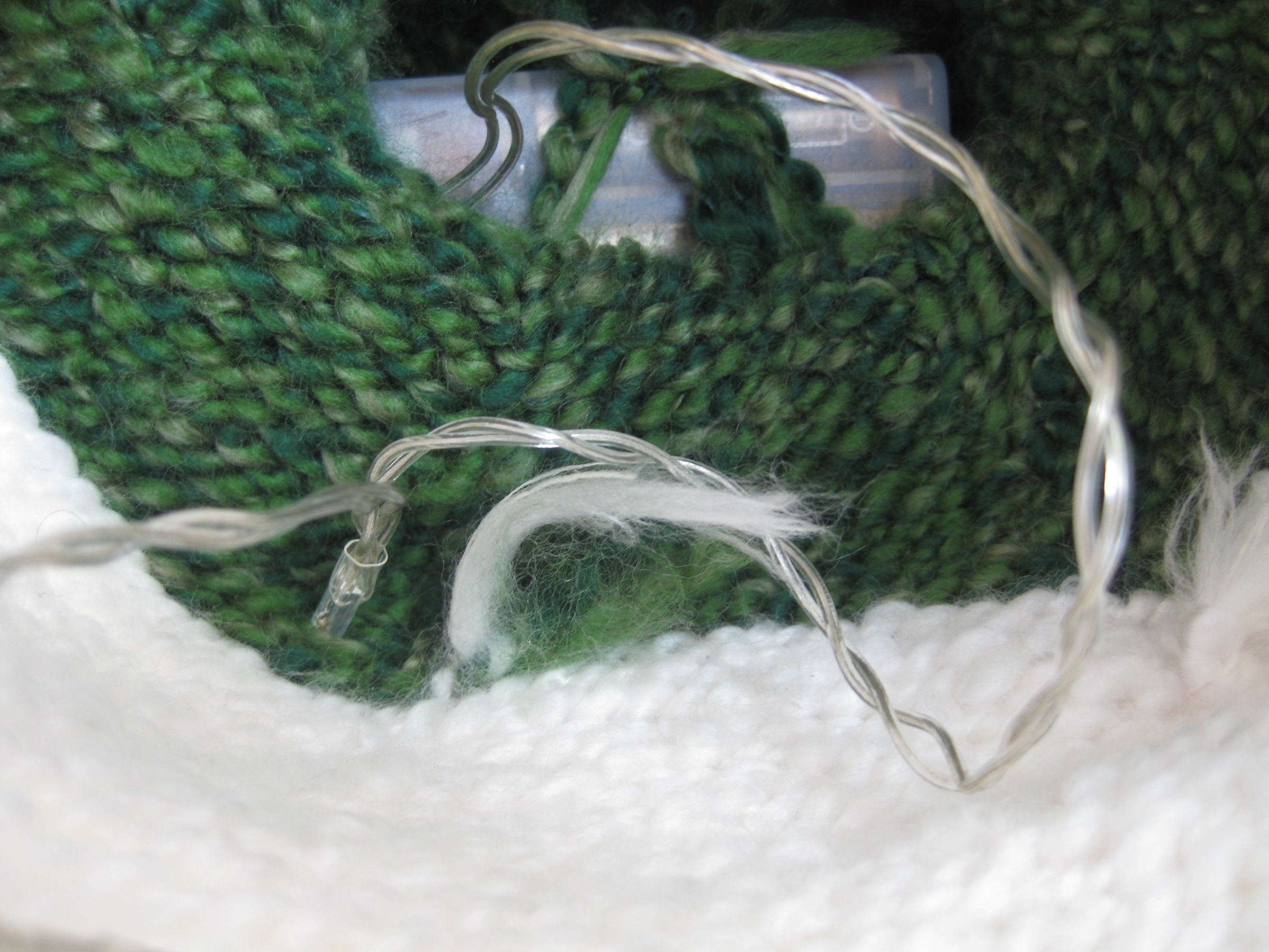 Light-Up Christmas Tree Hat : 13 Steps (with Pictures) - Instructables